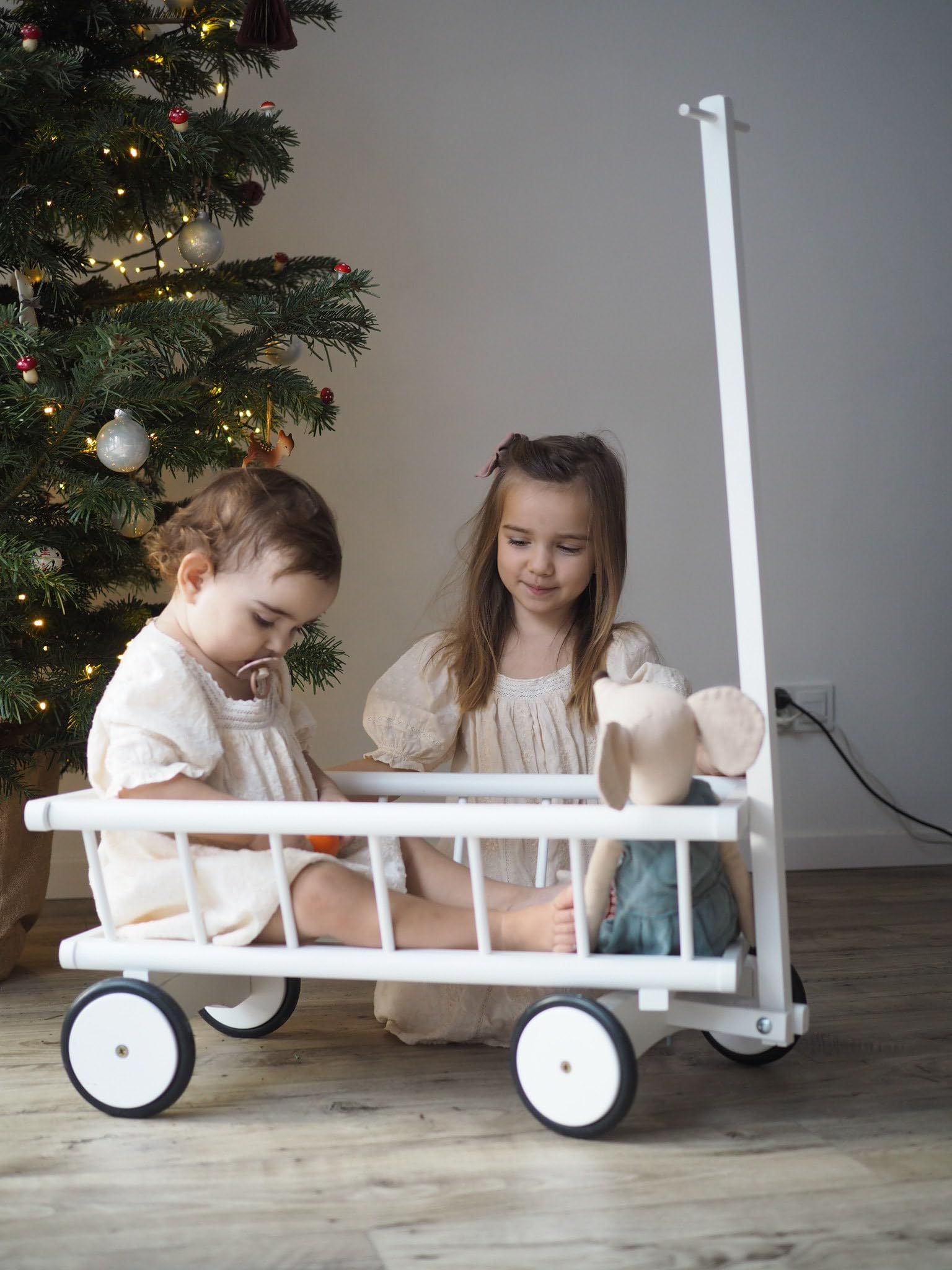 Premium Wooden Wagon MIKUS - Safe and Beautiful | Ideal for Weddings and Flower Girls | Color: White Fluff| Wheels: Rubber
