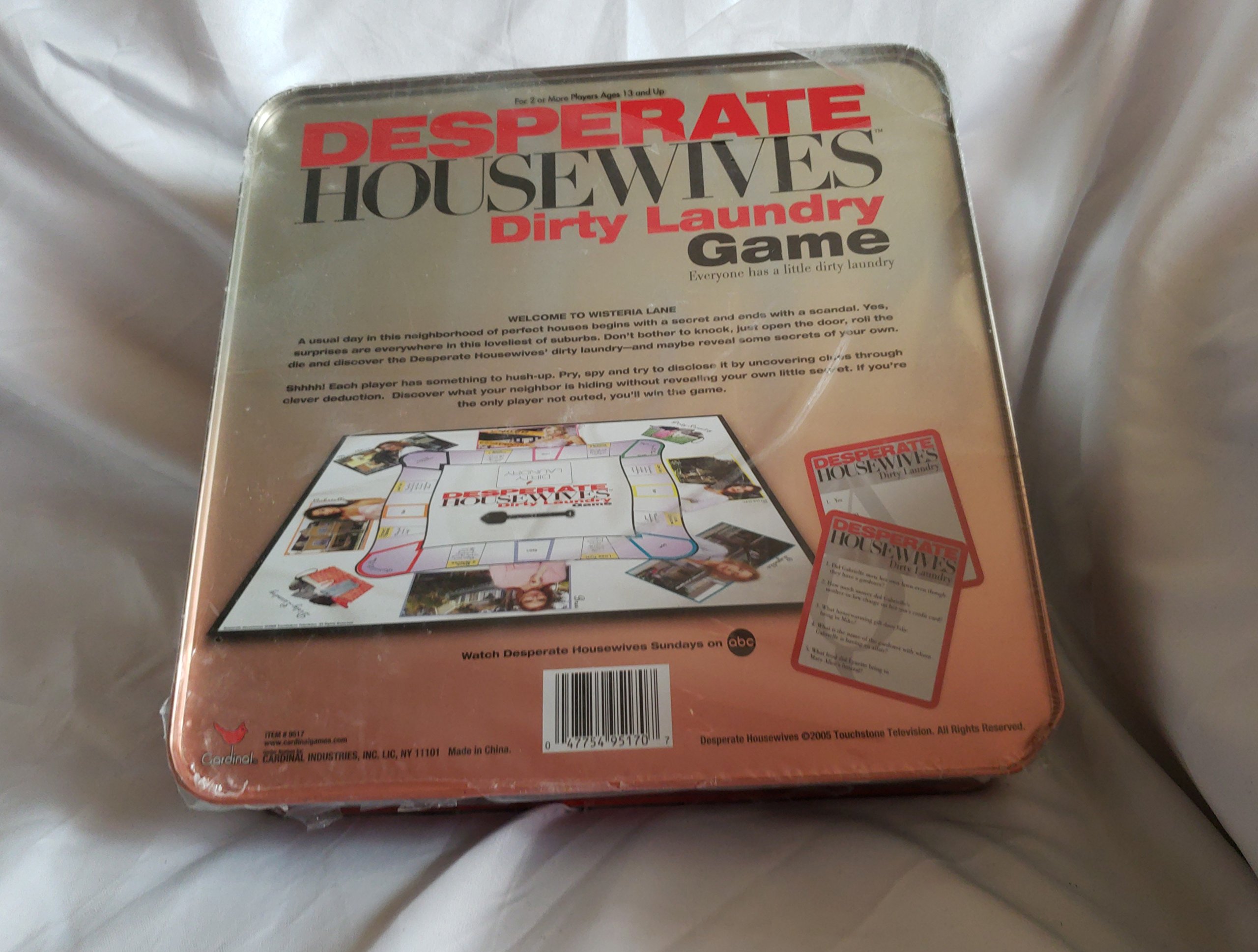 Cardinal Industries Desperate Housewives Dirty Laundry Game