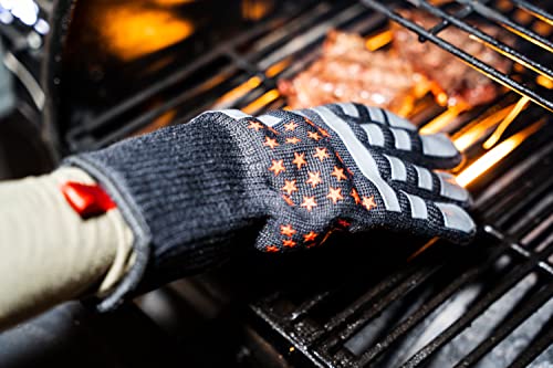 JayCee Grillin & Chillin 'Merica BBQ Gloves, 1472 Degree F Heat Resistant, Cut Resistant Lining, Non Slip Silicone, Machine Washable, Grilling, Baking, Cooking, Cutting