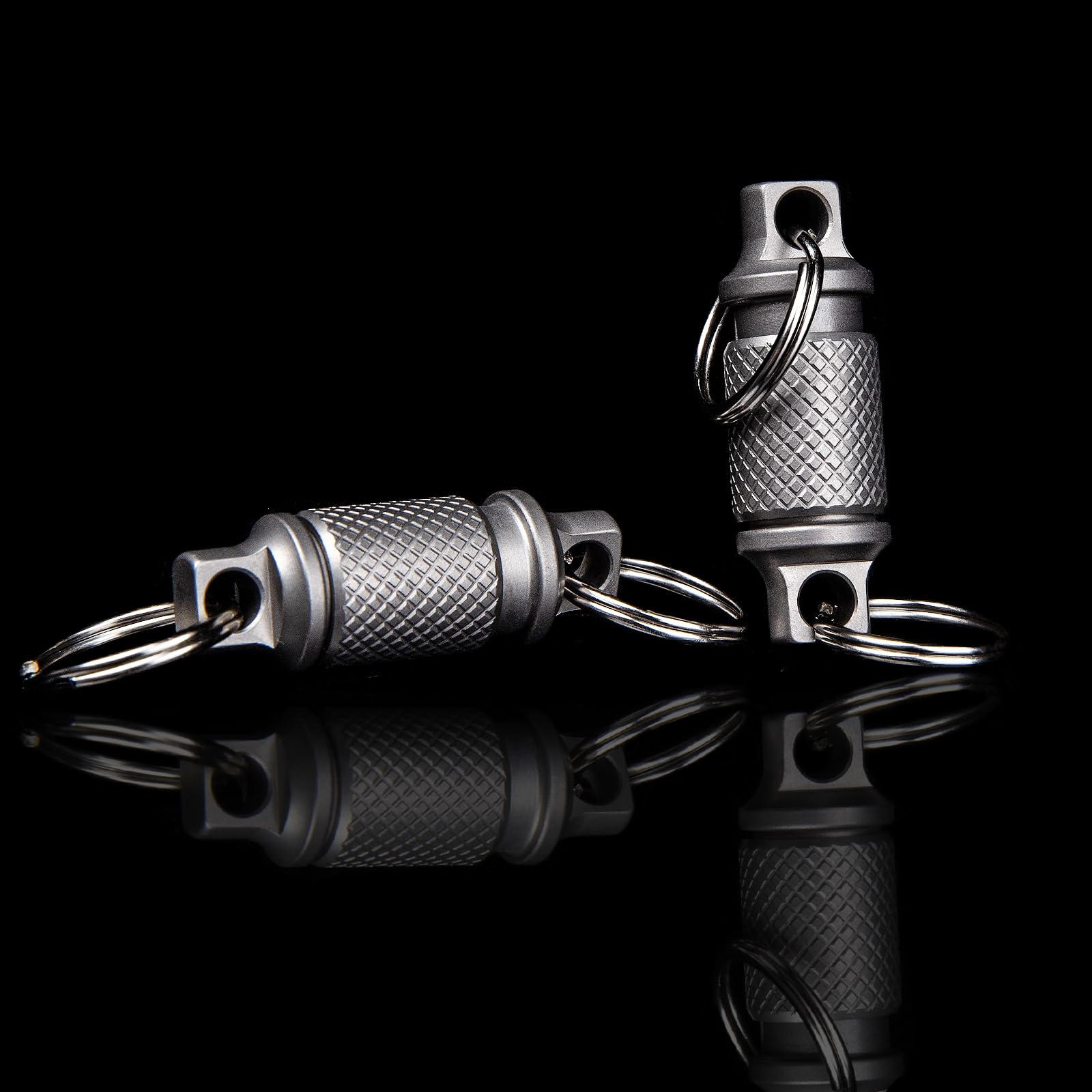 WARHERO Titanium Key Chains Clip For Car Keys Quick Release Detachable Keychain Clip Mini Pull Apart Key Rings Lightweight and Durable Design Key Organizer