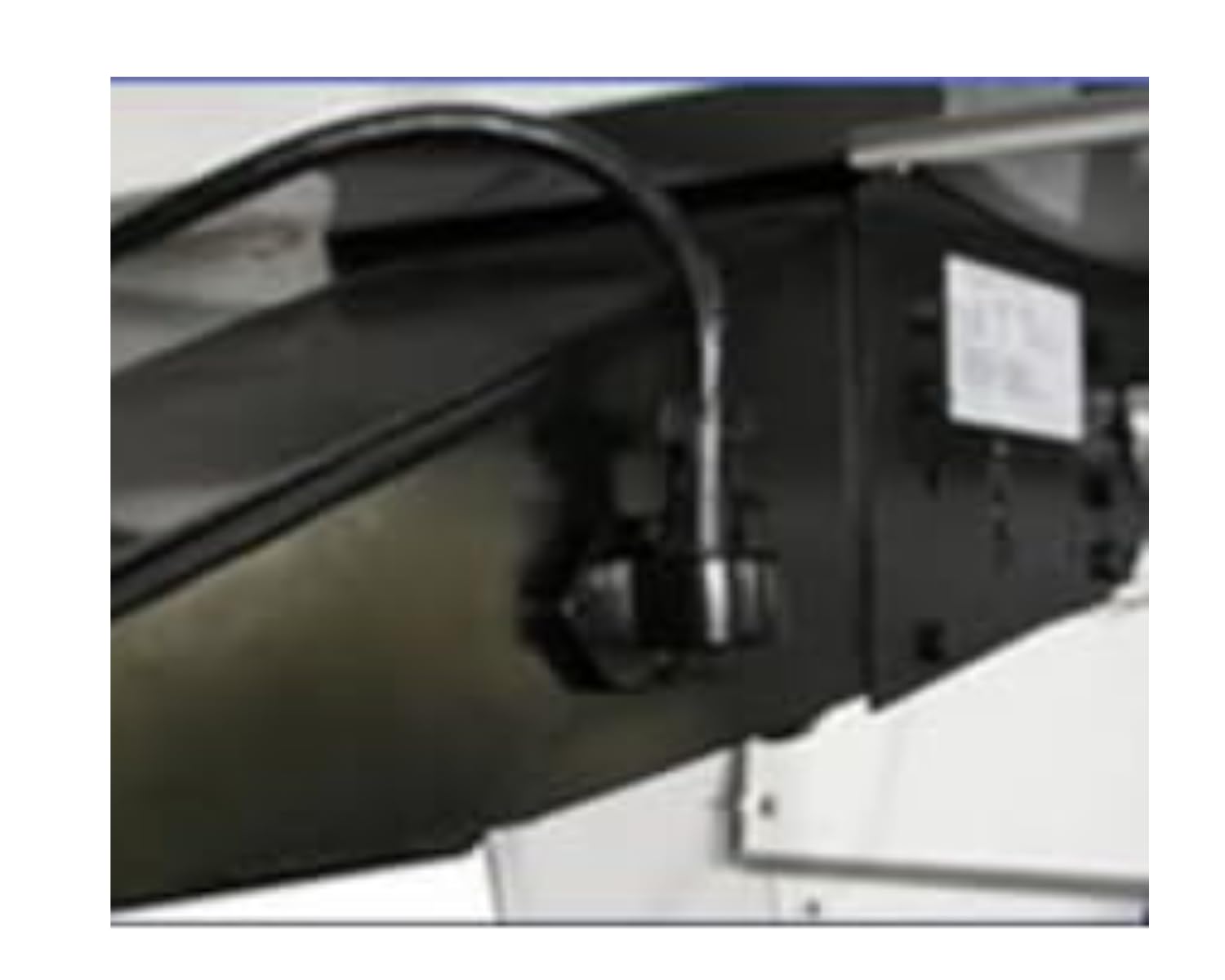 Tri-Lynx 8200B Lynx Stay-Put Plug Holder, Black