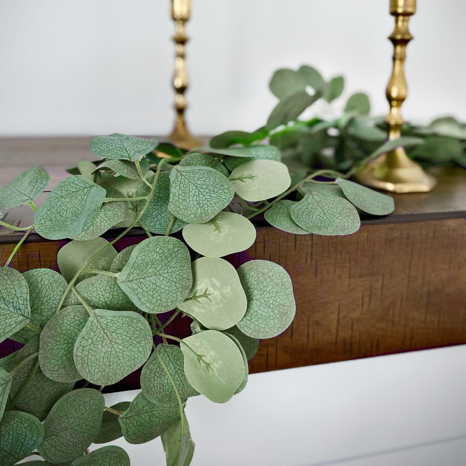 CQURE 16Pcs Eucalyptus Garland,Artificial Eucalyptus Leaves Table Greenery Garland Wreath Vines for Wedding Party Table Fireplace Bedroom Wall Room Decor