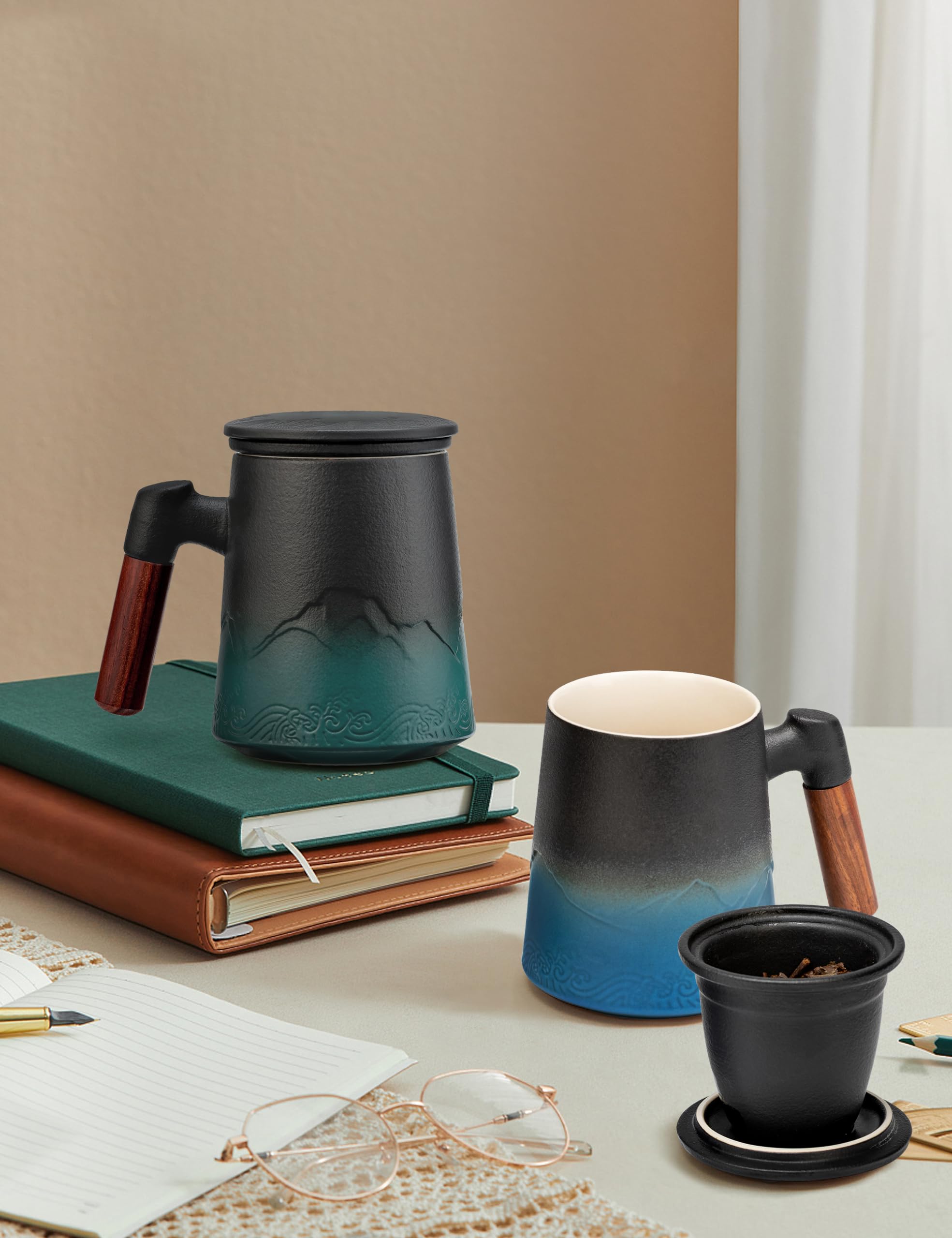 suyika Tea Cup with Infuser and Lid, 15.2 Ounce Wood Handle Ceramic Loose Leaf Tea Mug,Embossed Tea Steeping Mug for Gifts, Gradient Black&Blue 450ml