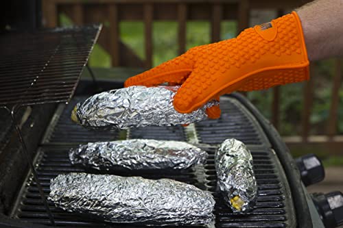 AMZ BBQ CLUB Grilling Accessories - Silicone BBQ Gloves, Food Grade Meat Claws, Digital Grilling Thermometer | BBQ Set for Cooking Grilling Barbecue Roasting Baking Open Flame