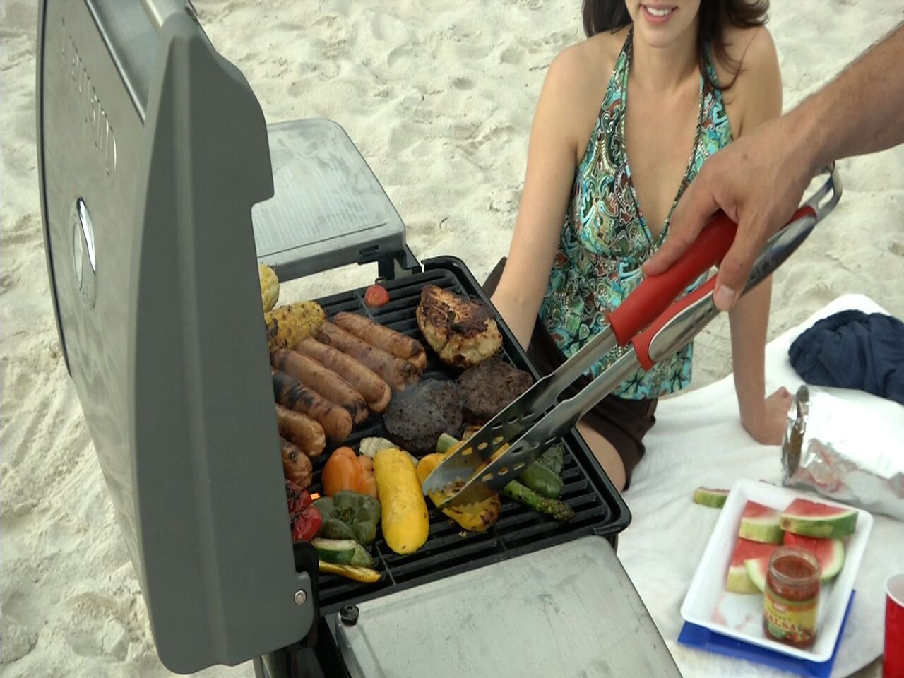 Cuisinart CGG-240 All Foods, 27.3" L x 38" W x 23.5" H, Roll-Away Gas Grill, Stainless Steel