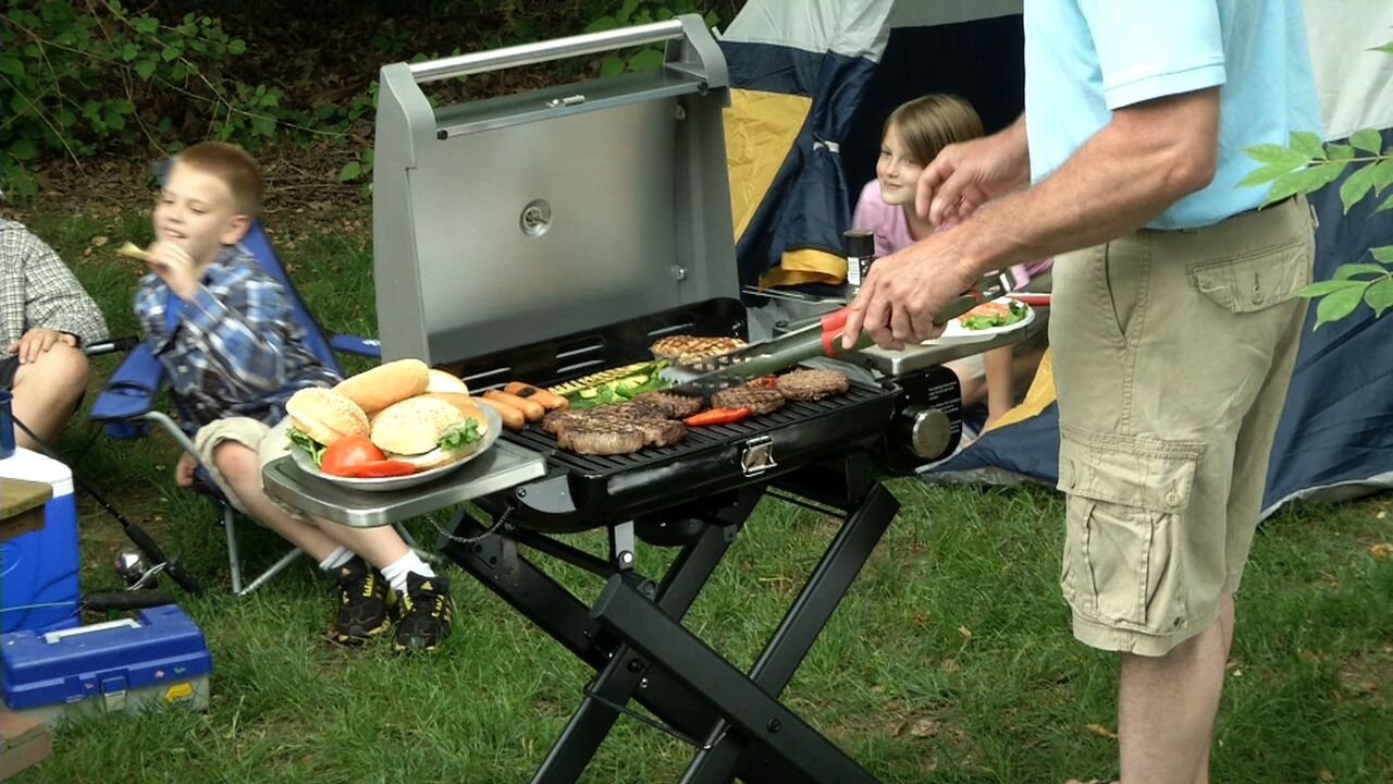 Cuisinart CGG-240 All Foods, 27.3" L x 38" W x 23.5" H, Roll-Away Gas Grill, Stainless Steel