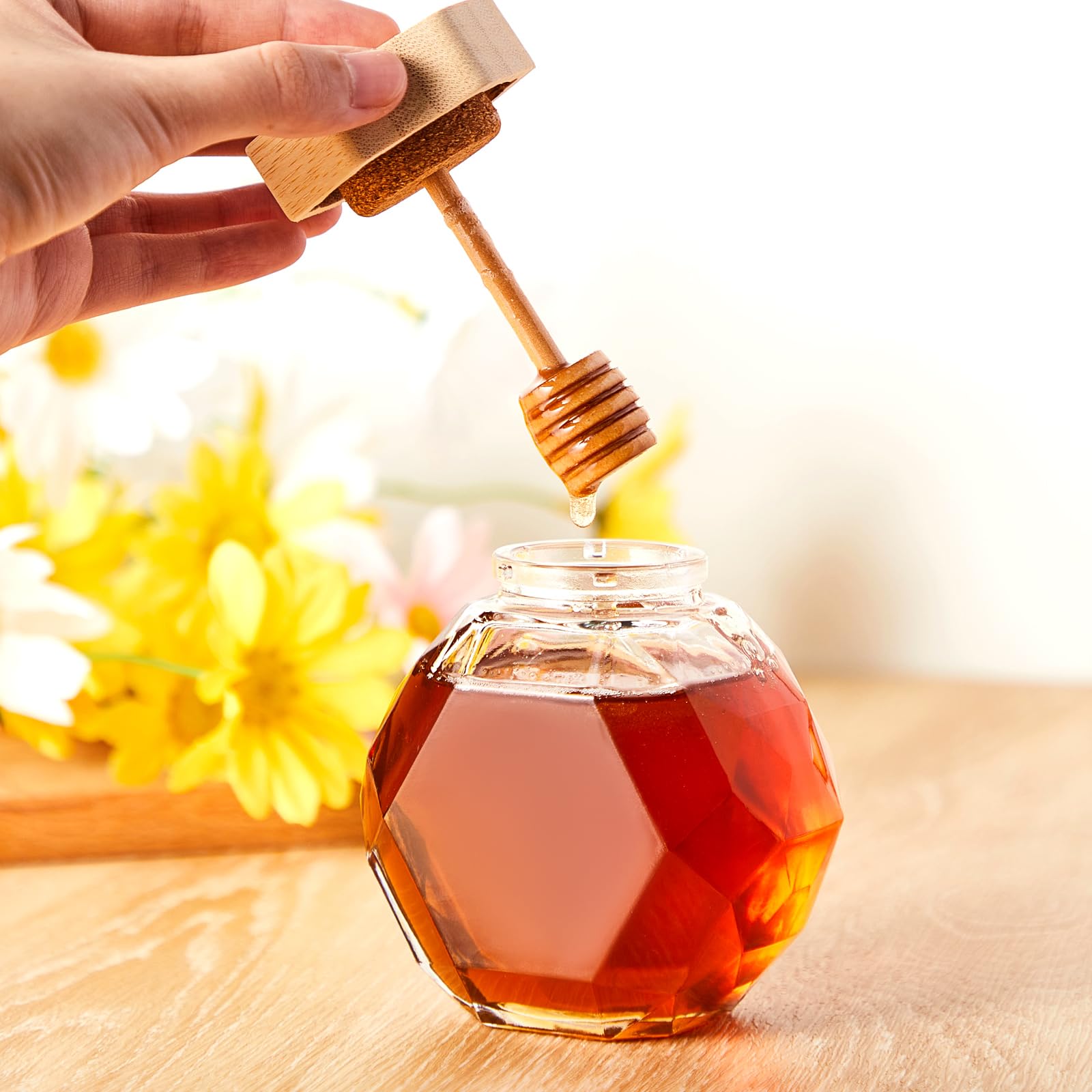 Umigy 2 Pcs 8 oz Glass Honey Dispenser with Wooden Spiral Drip Dipper Clear Hexagon Shape Small Honey Container with Dipper and Lid for Home Storage Syrup Kitchen