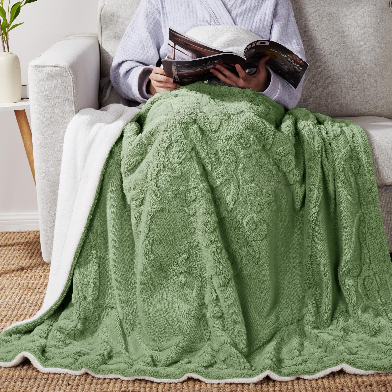 Amélie Home Sherpa Throw Blanket for Couch, Damask 3D Jacquard Pattern and Soft Teddy Sherpa Reverse, Decorative Fleece Thick Warm Blanket for Sofa Bed (Sage Green, 50 x 60'')