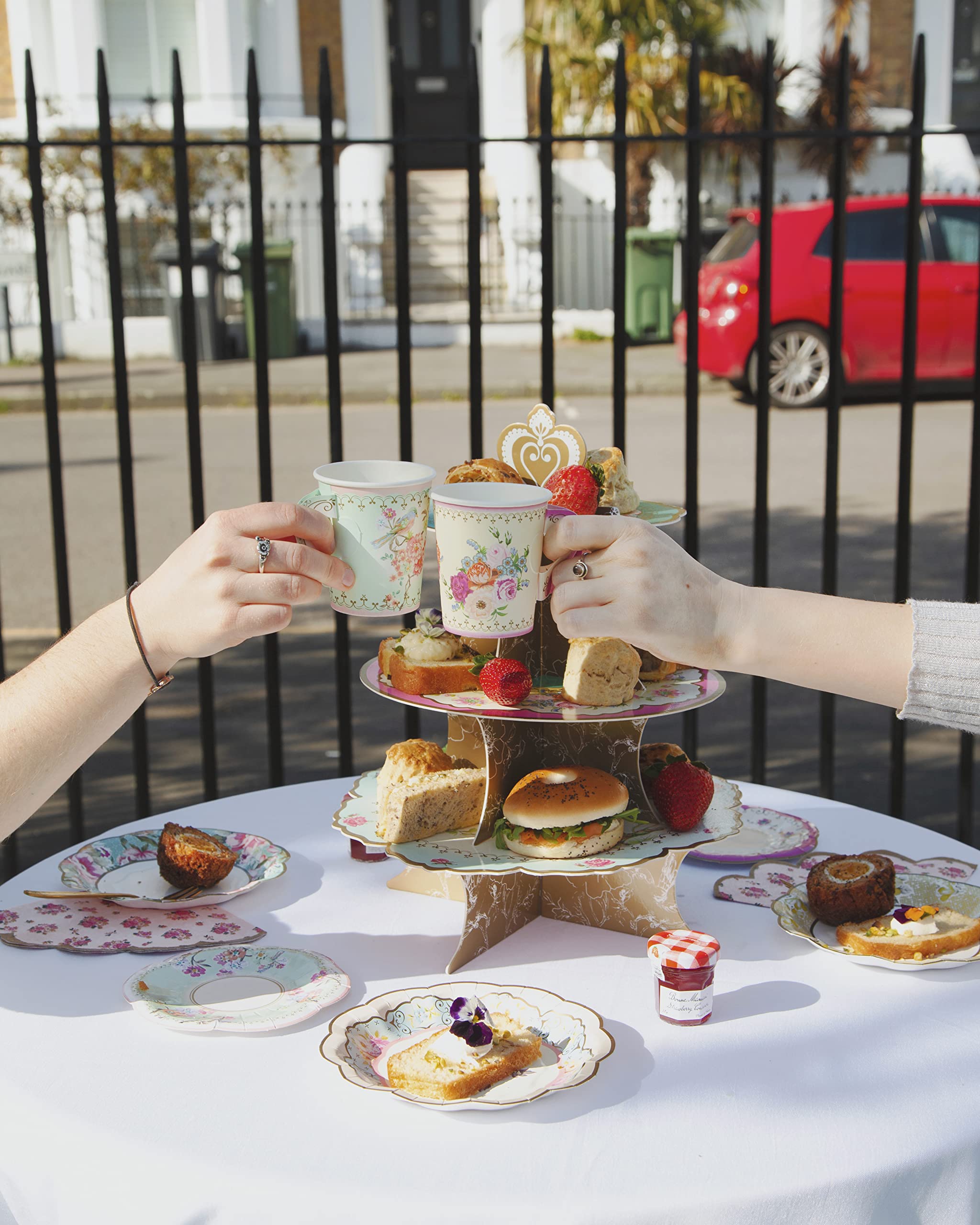 Talking Tables Truly Scrumptious Vintage Floral and Blossom Party Paper Tea Cups and Saucer Sets (12 Cups + 12 Saucers)