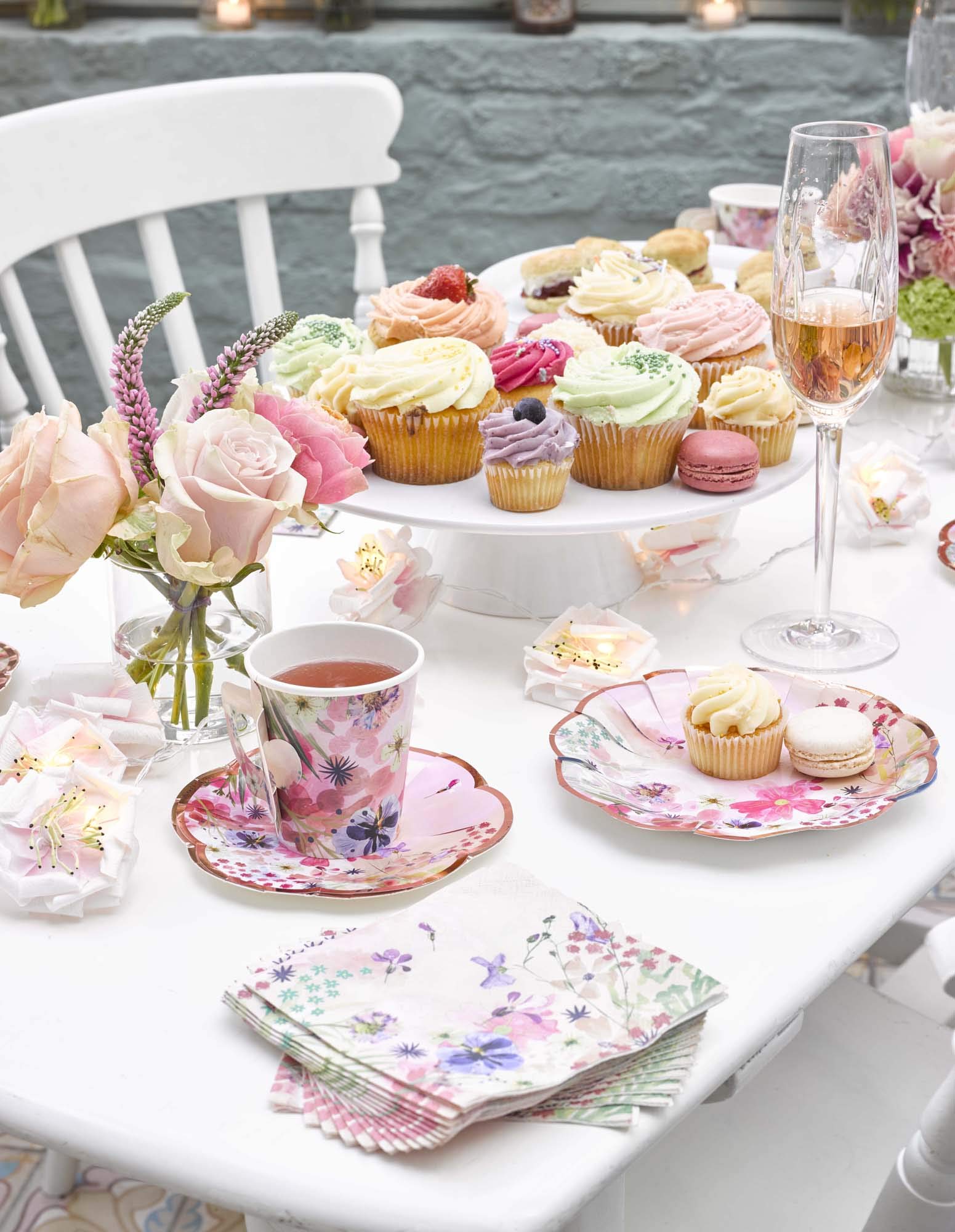Talking Tables Truly Scrumptious Vintage Floral and Blossom Party Paper Tea Cups and Saucer Sets (12 Cups + 12 Saucers)
