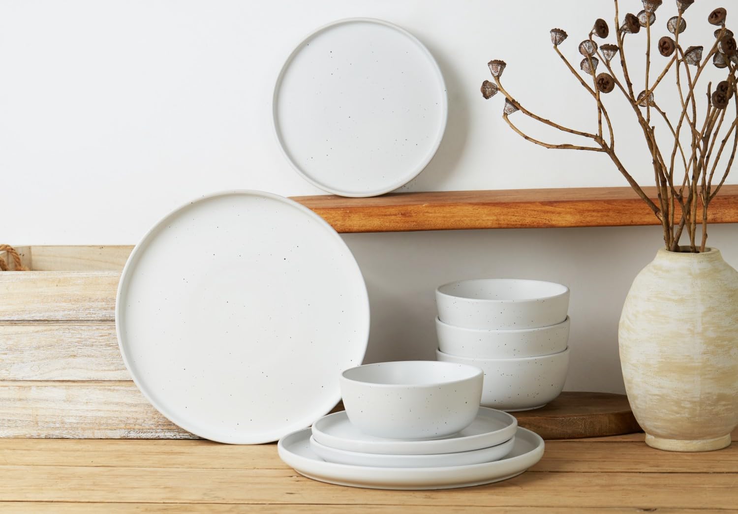Famiware Dawn Plates and Bowls Sets, 12 Pieces Stoneware Dinnerware Sets, Dishes Set for 4, Microwave and Dishwasher Safe, White Matte