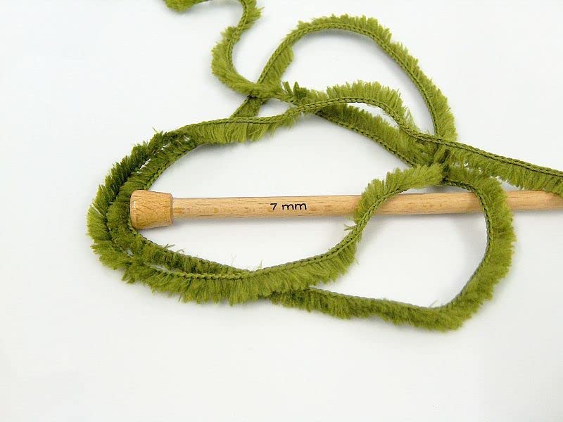 Panda Fuzzy Plush Yarn 100 Gram (3.53 Ounces) 80 Meters (87 Yards) - Military Green
