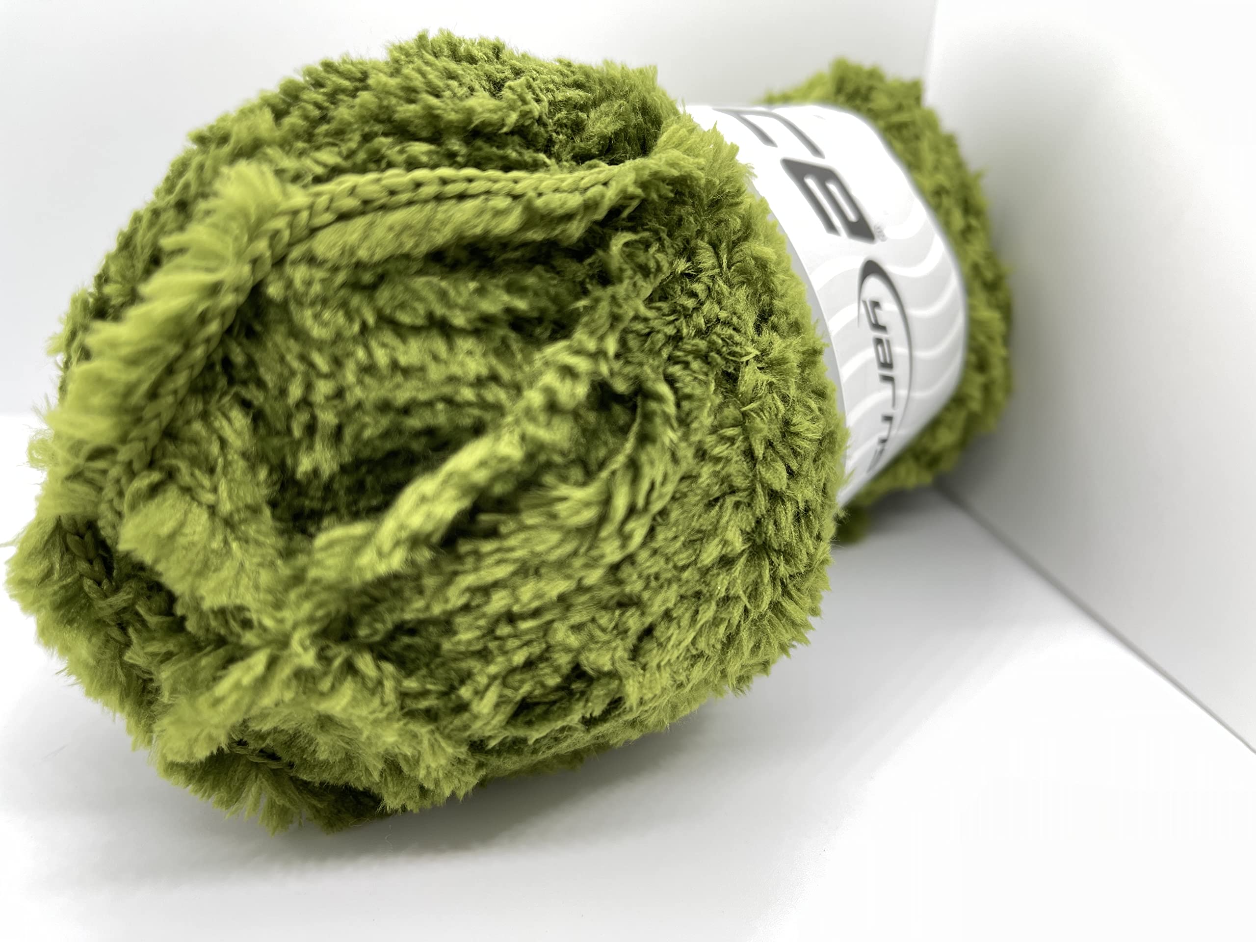 Panda Fuzzy Plush Yarn 100 Gram (3.53 Ounces) 80 Meters (87 Yards) - Military Green