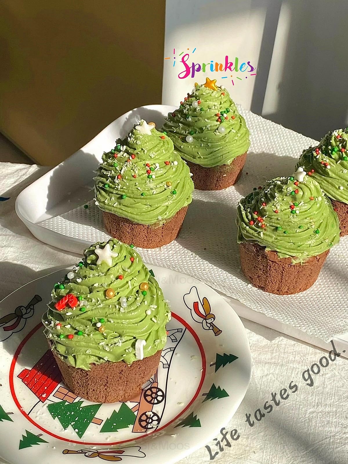 SE Si&Moos White Star Sprinkles Edible White Stars for Cake Decorating Star Icing Decorations Edible Stars Large and Small Christmas Cookie Decorations White Sprinkles for Cake,Cupcakes 3 OZ with Tweezers