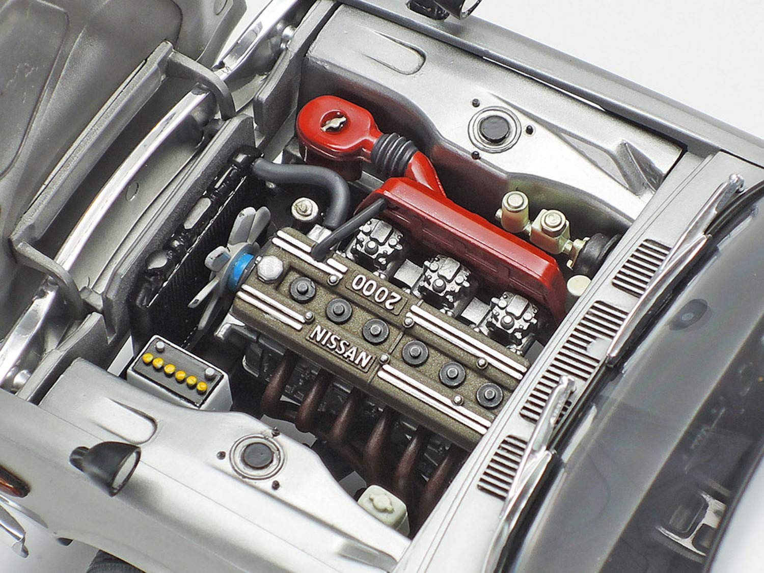 TAMIYA Nissan Skyline 2000 GT-R 1/24 Scale Model Kit 24194