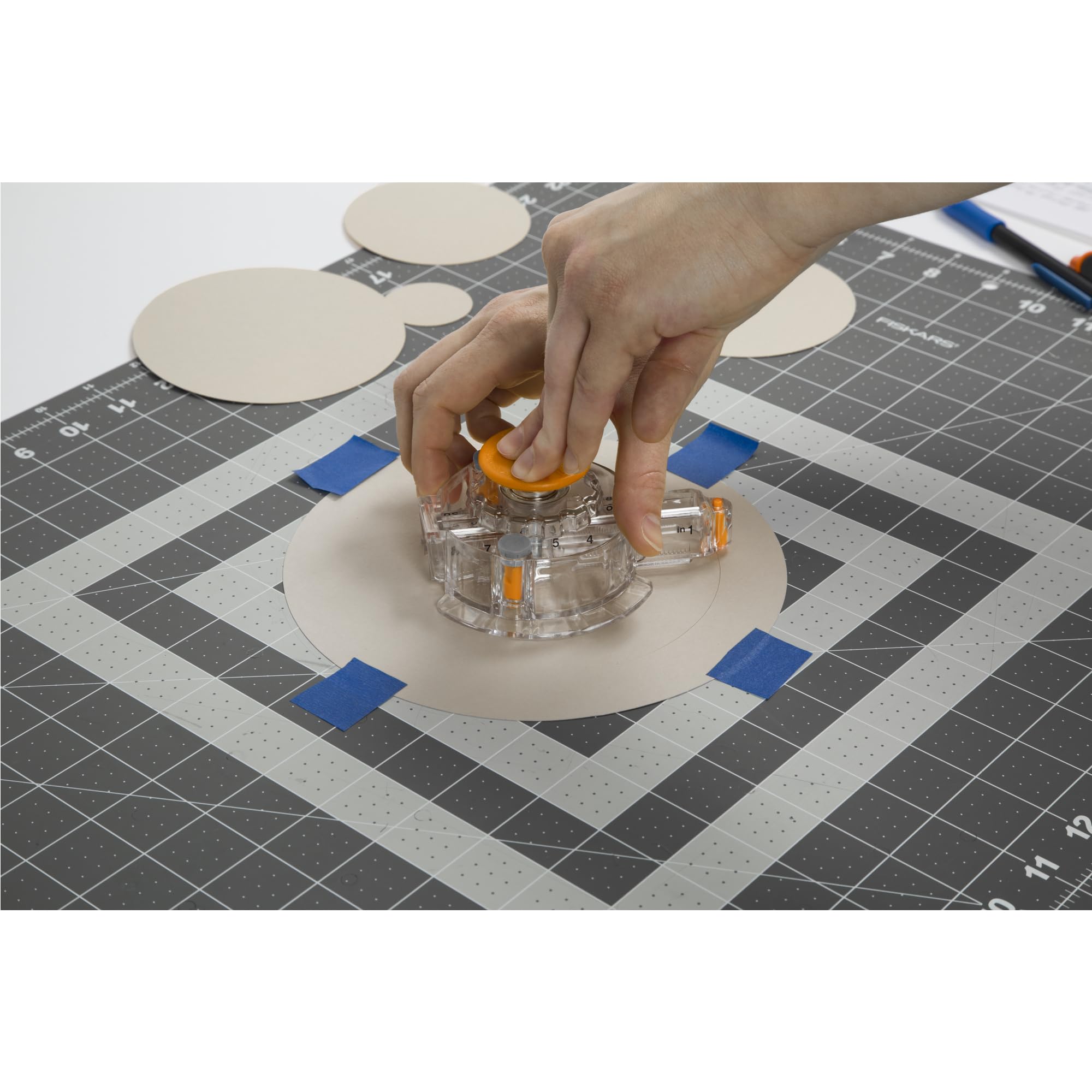Fiskars 193800-1001 Paper Circle Cutter with 3 Replacement Blades, Orange