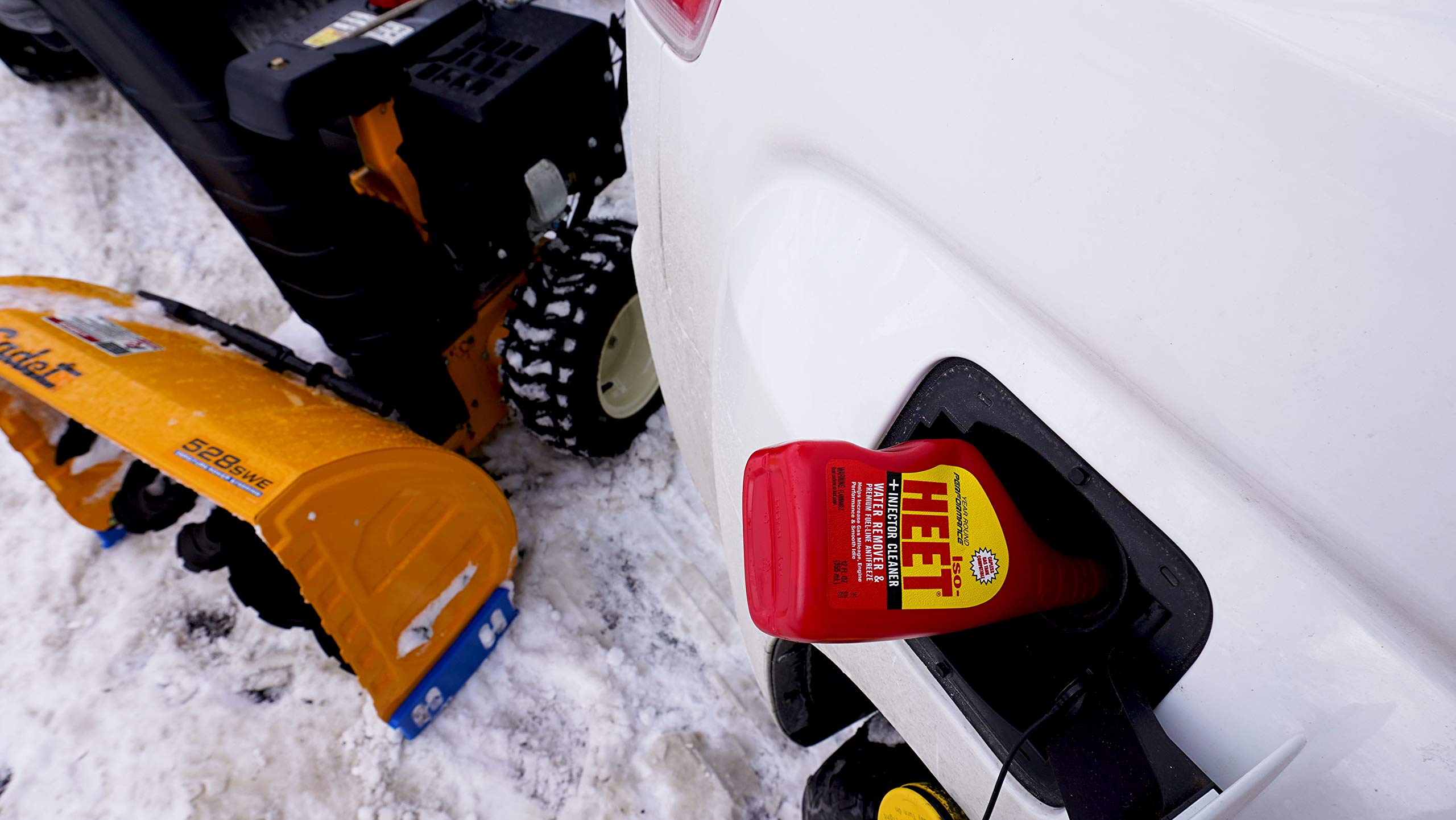 Iso-HEET Water Remover And Premium Fuel Line Antifreeze + Injector Cleaner - Helps Increase Gas Mileage - Improves Engine Performance - Year Round Performance, 12 fl. oz. (28202) , Red