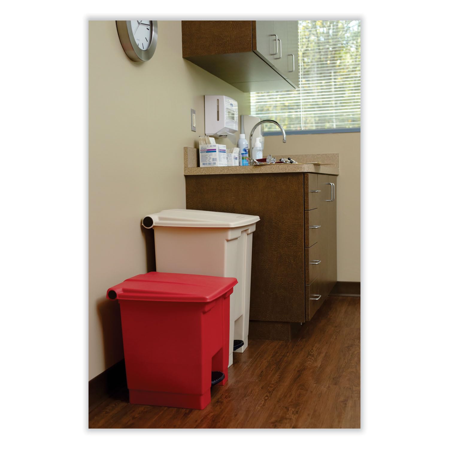 SEPTLS6406143RED - Step-On Containers