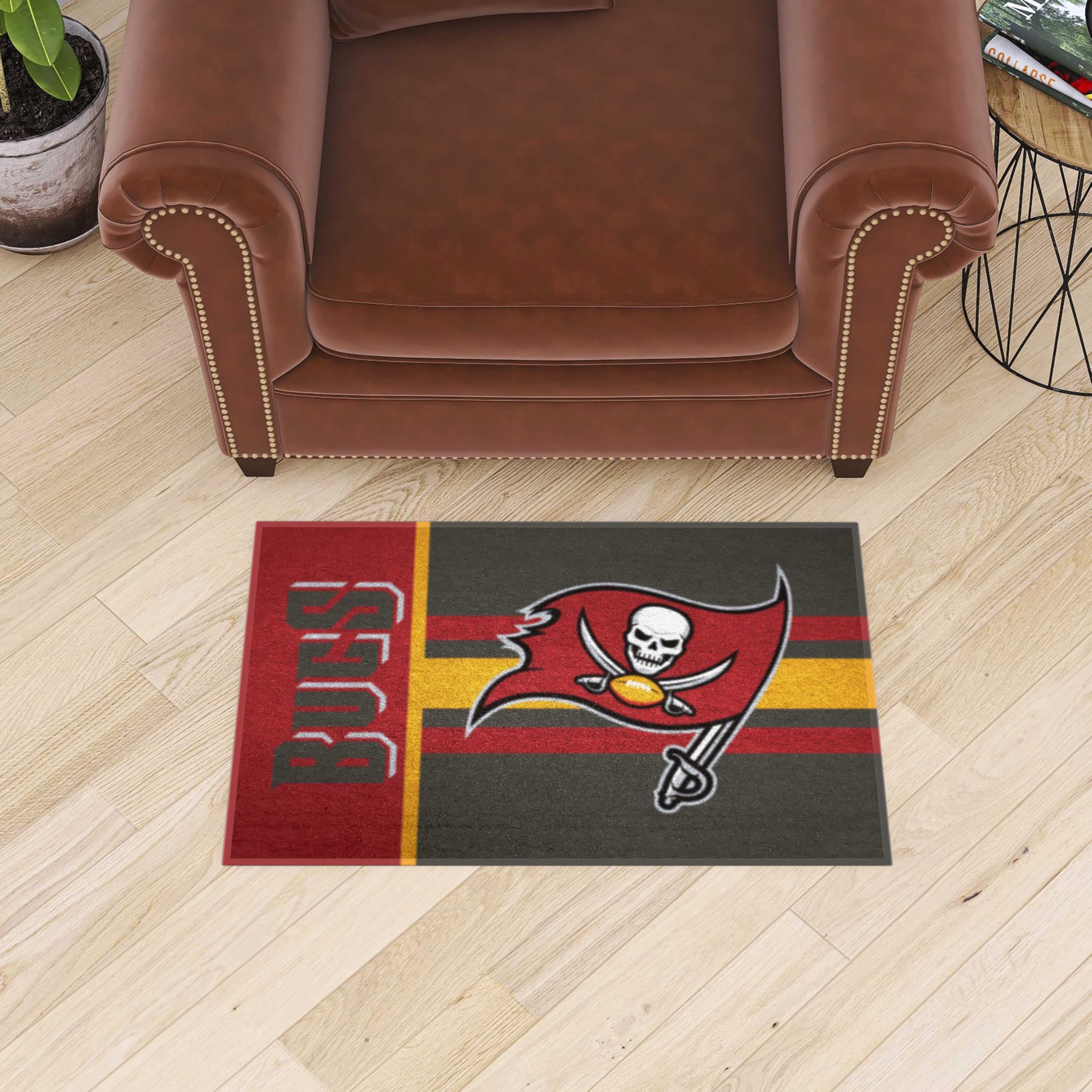 FANMATS NFL Tampa Bay Buccaneers Nylon Face Starter Rug , 19"x30"
