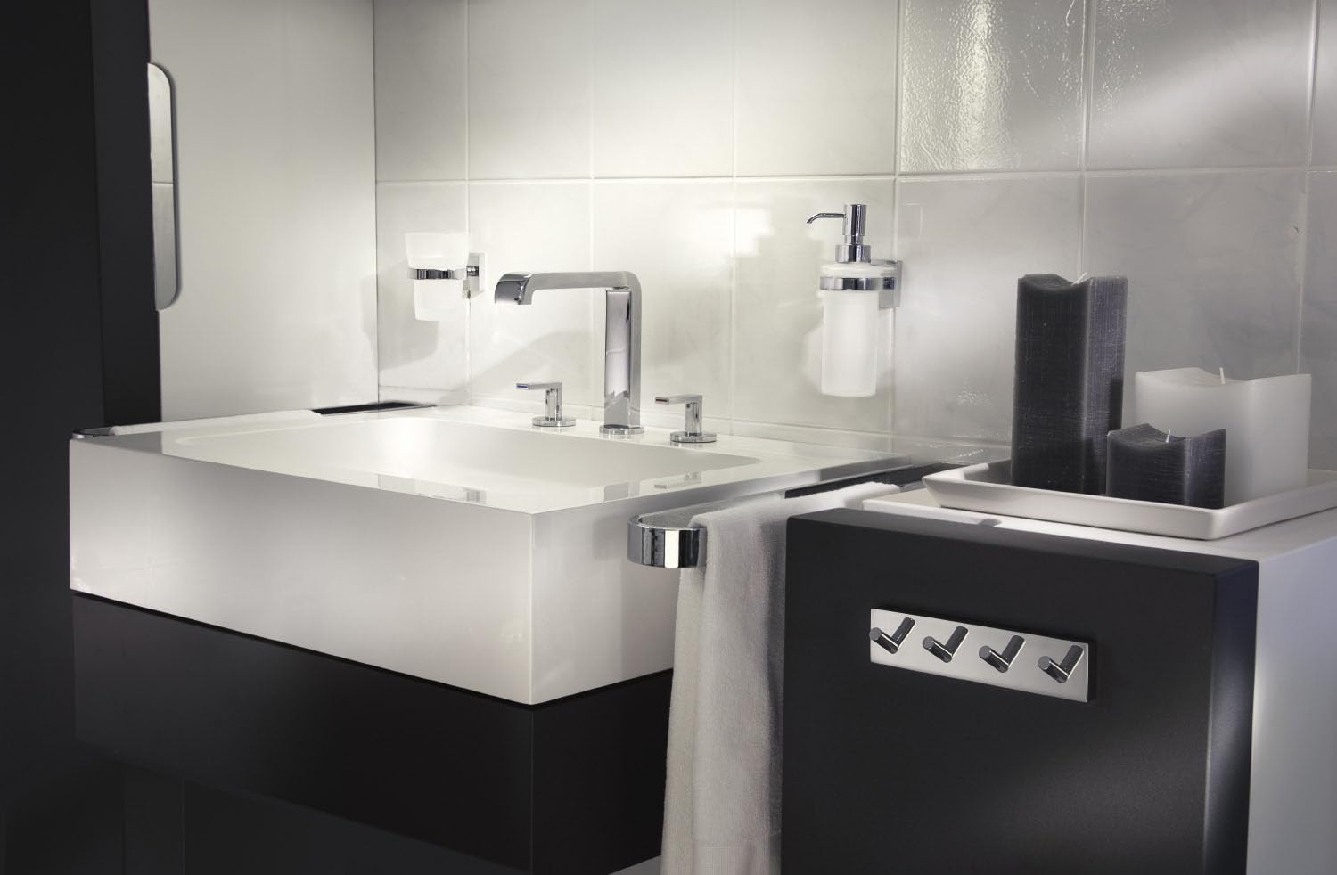 SMEDBO SME, Polished Chrome RK359 Towel Hook Quadruple, 17.8 x 4 x 4 cm