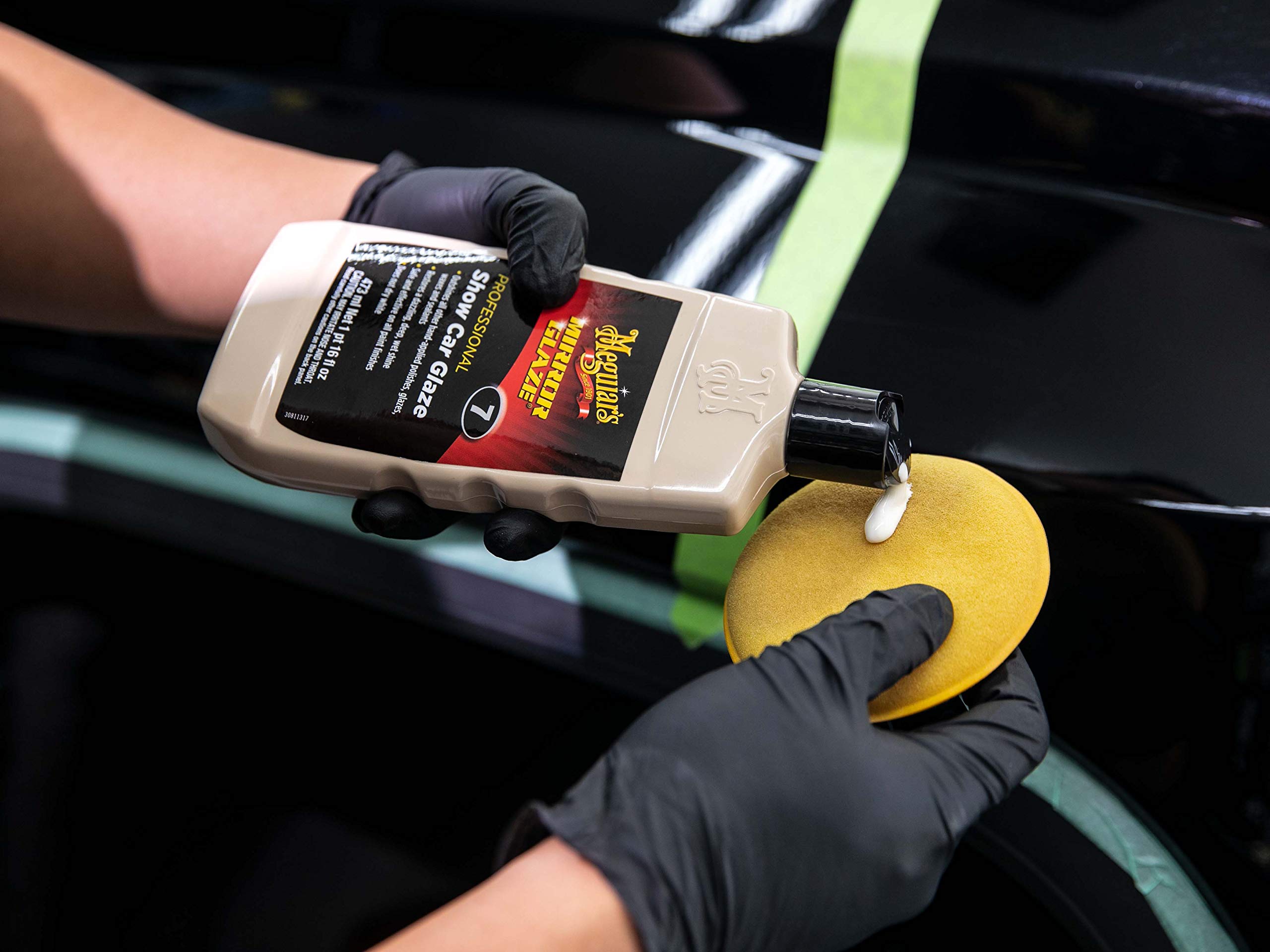 Meguiar's M0716 Mirror Glaze Show Car Glaze, Exceptional Polish Restores a Deep Wet Shine - 16 Oz Bottle