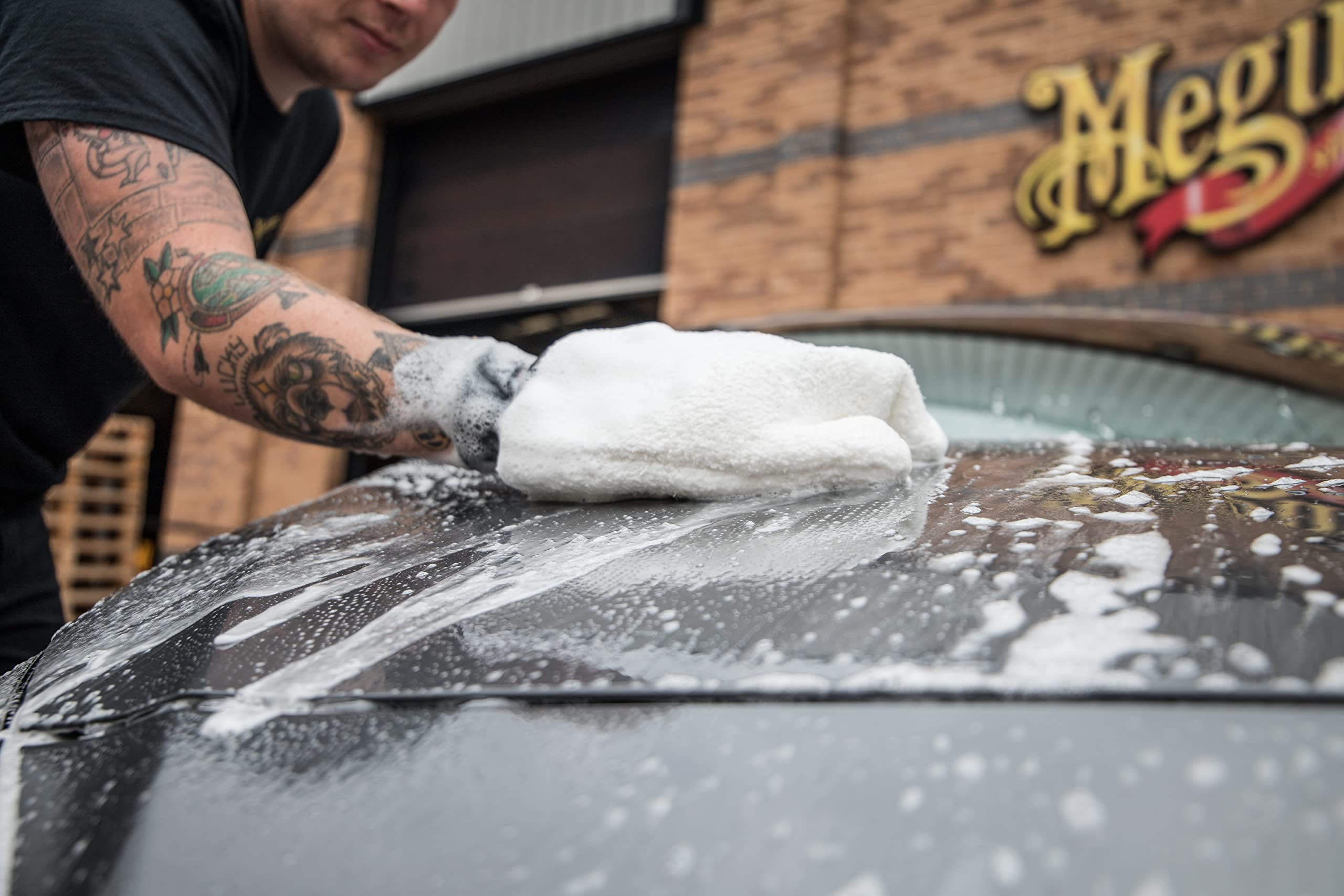 Meguiar's X3002 Microfiber Wash Mitt, Super-Thick Reusable Wash Mitt for Ultimate Finish