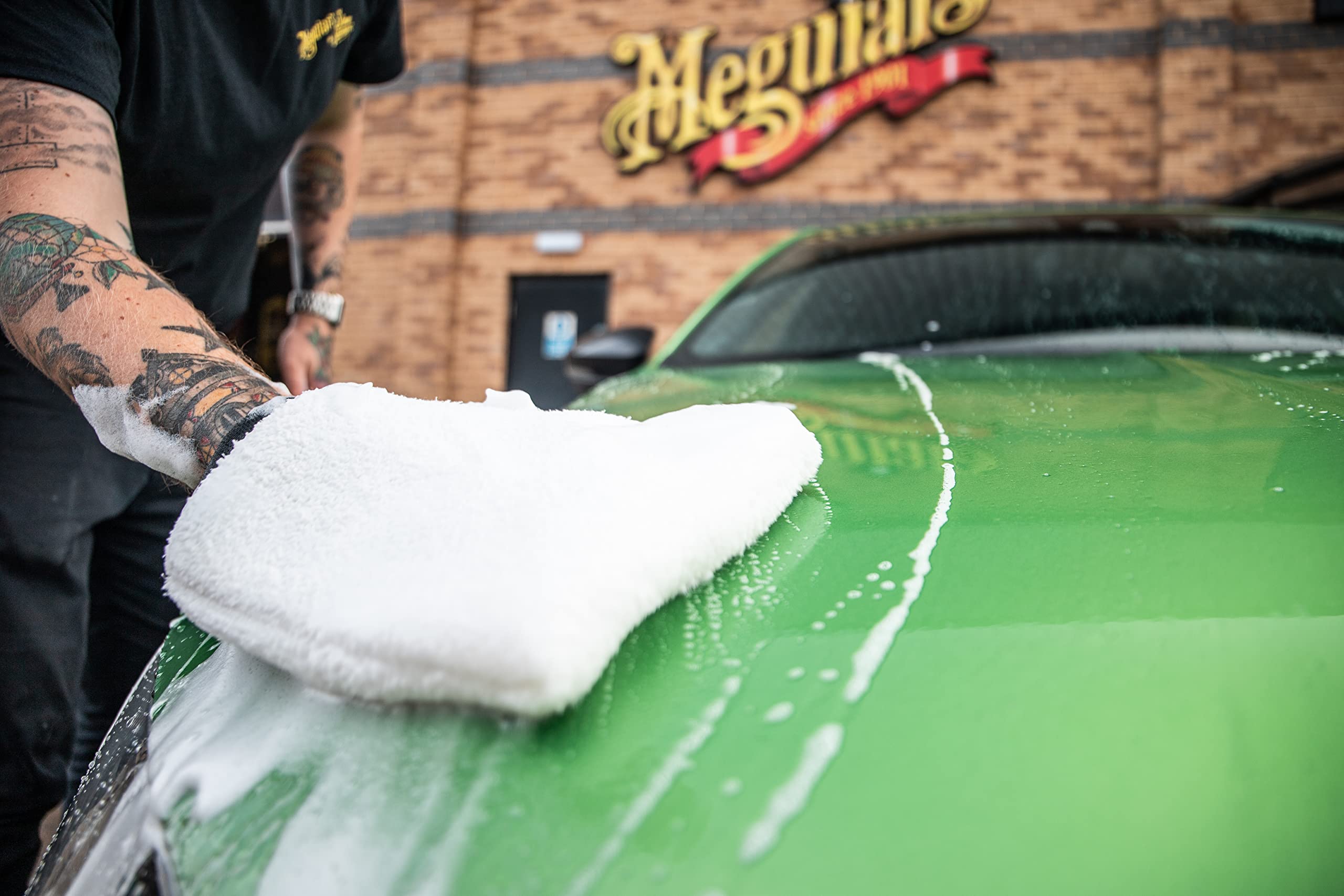 Meguiar's X3002 Microfiber Wash Mitt, Super-Thick Reusable Wash Mitt for Ultimate Finish