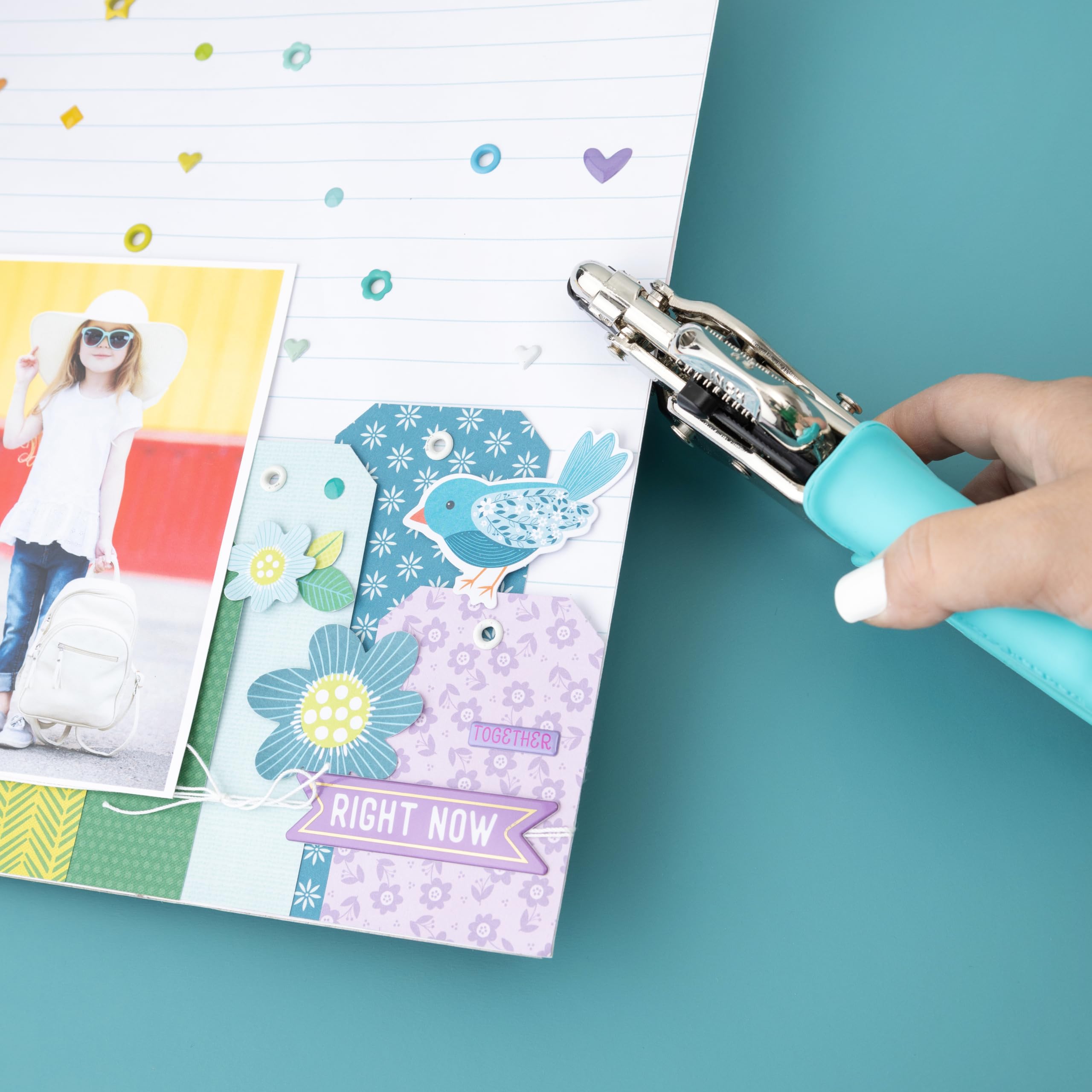 Crop-A-Dile Eyelet by We R Memory Keepers | Blue Comfort Handle