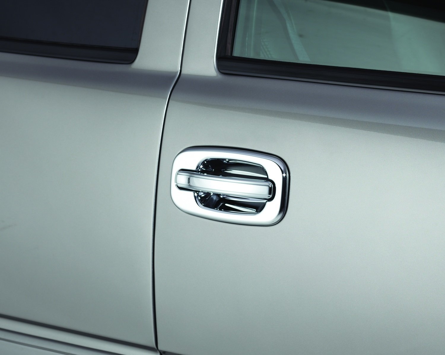 Auto Ventshade 685205 Chrome Door Handle Covers, 2-Door Set for 1999-2007 Silverado & Sierra 1500, 1999-2004 Silverado & Sierra 2500, 2001-2006 Silverado & Sierra 3500, 2001-2006 Silverado 2500HD & Classic