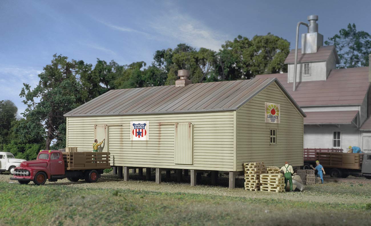 Walthers, Inc. Op Storage Shed Kit, 4-1/4 X 2-3/4 x 2-1/4" 10.6 X 6.8 X 5.6cm , Grey