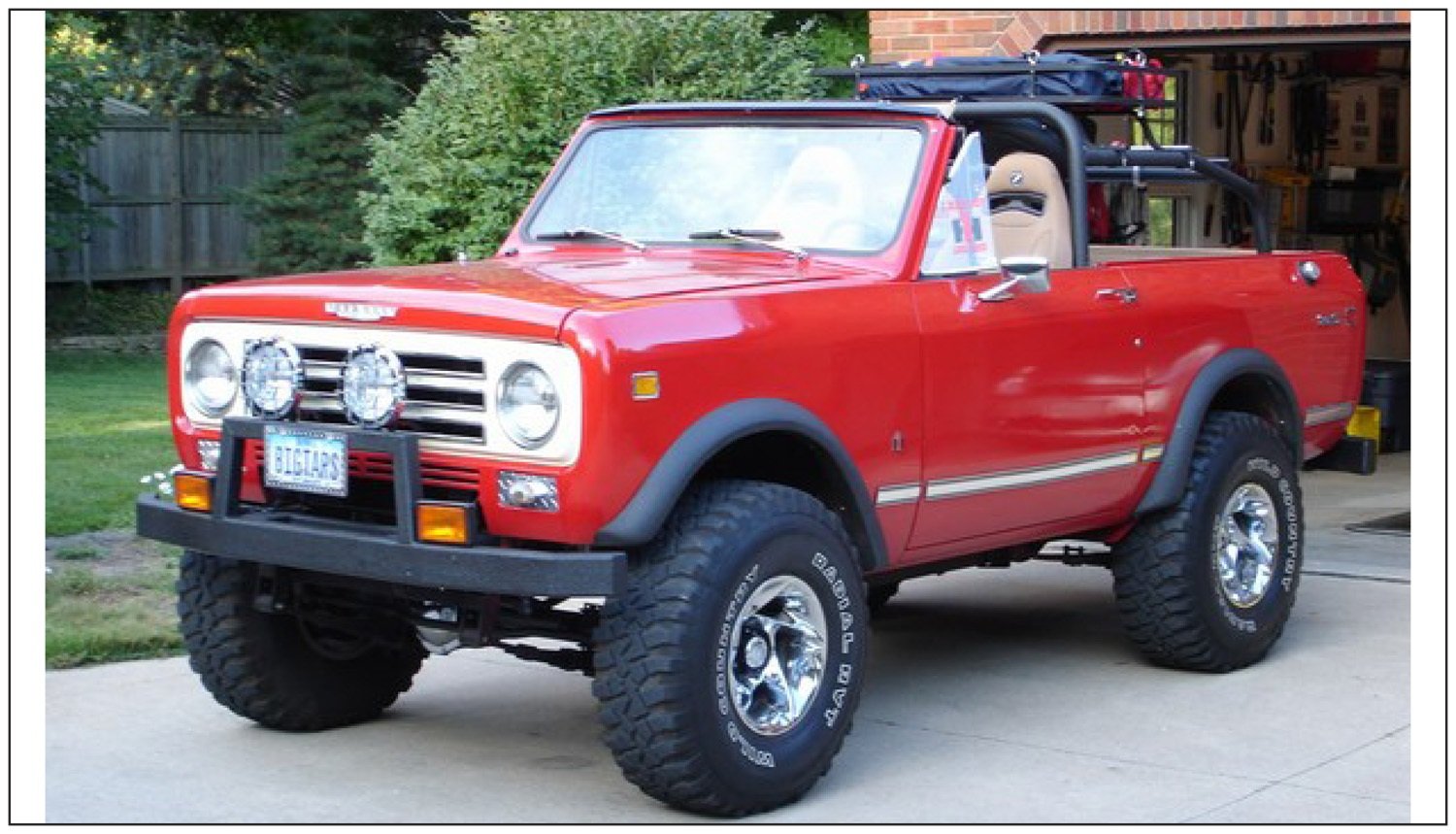 Bushwacker Extend-A-Fender Extended Rear Fender Flares | 2-Piece Set, Black, Smooth Finish | 60002-01 | Fits 1972-1980 International Scout II, 6' Bed