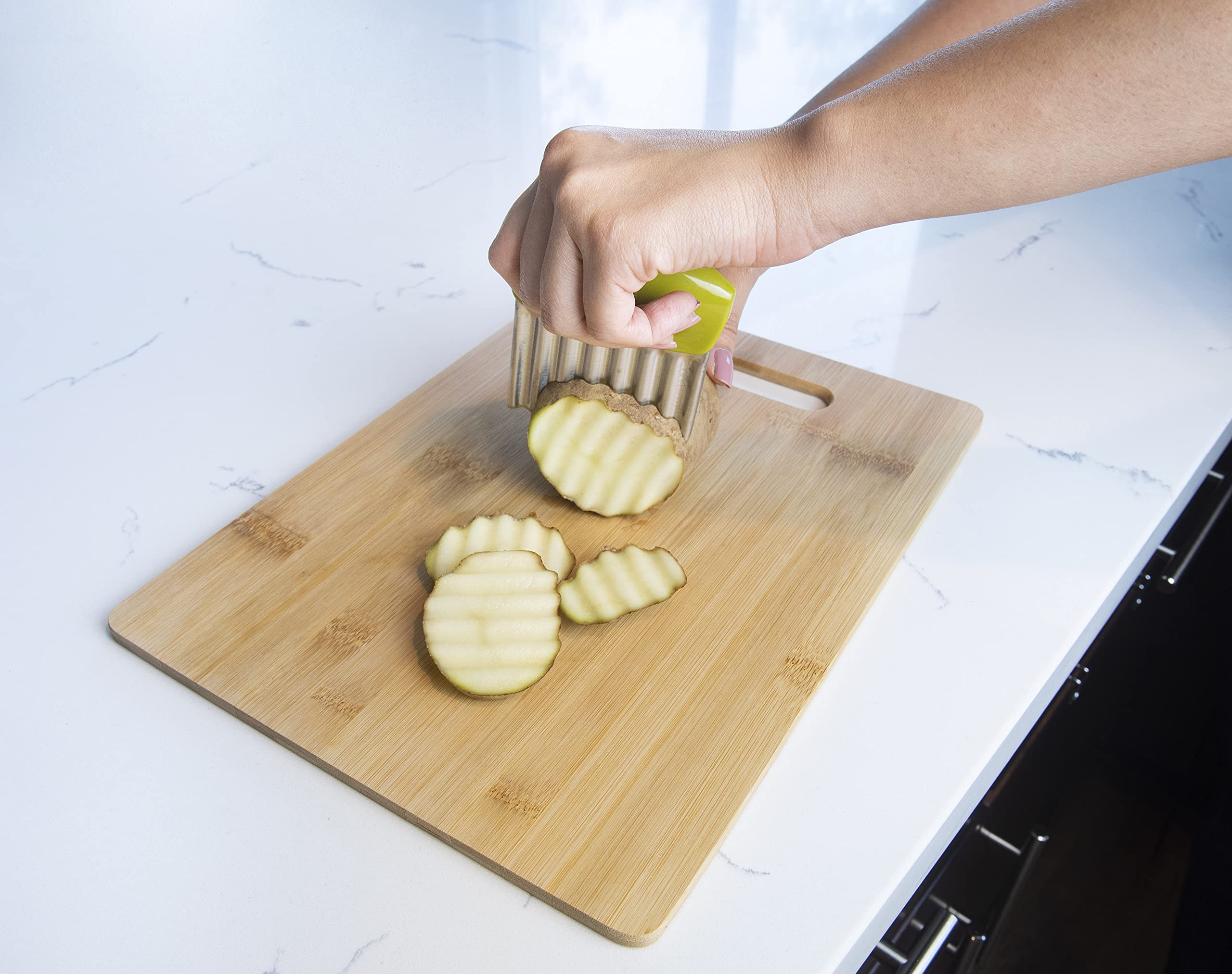 Joie Crinkle Cutter / Wavy Knife for Any Vegetable, Great Crinkle Cutter for Veggies, Stainless Steel Blade, Colors Vary