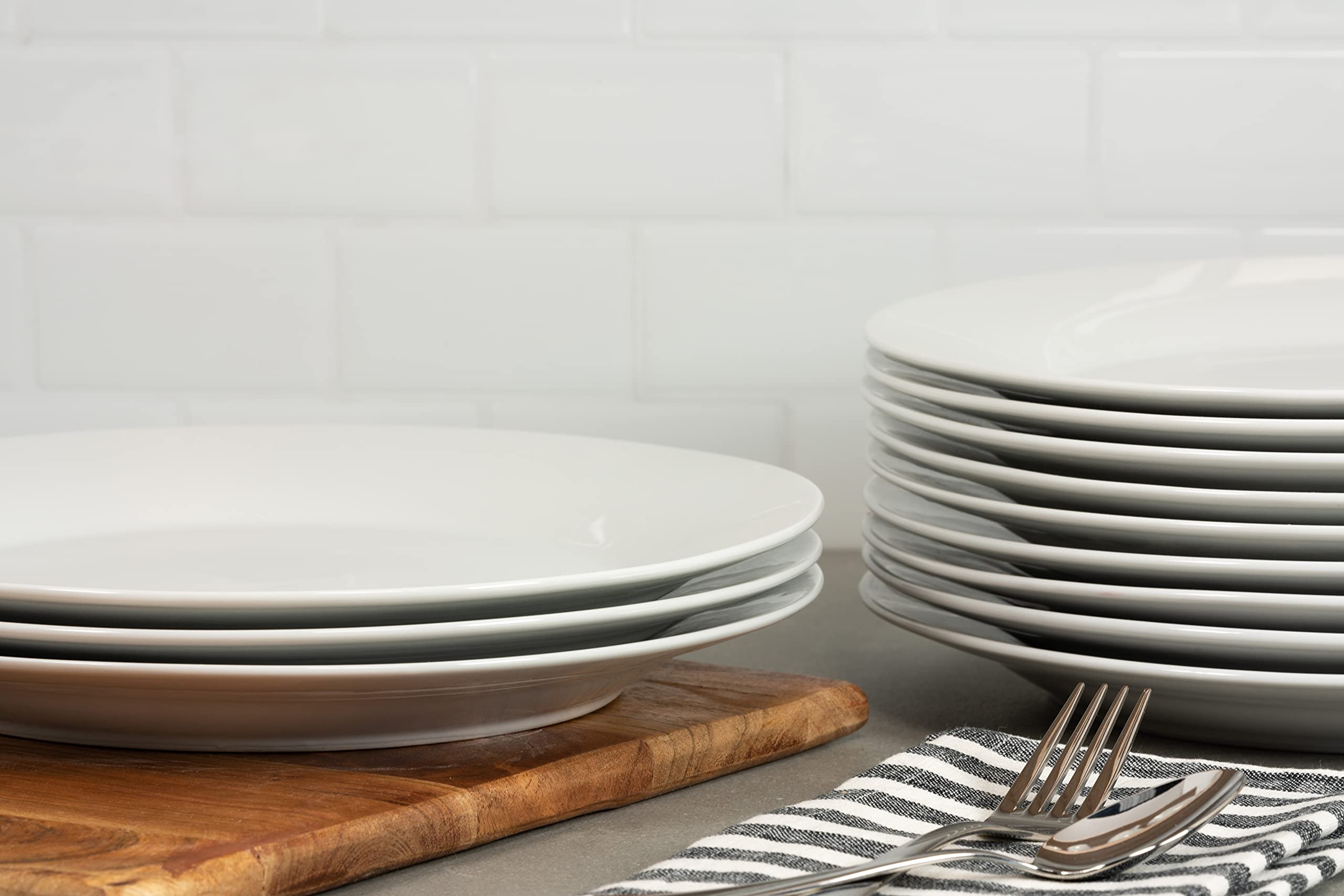 10 Strawberry Street 10.5" Catering Round Dinner Plate, Set of 12