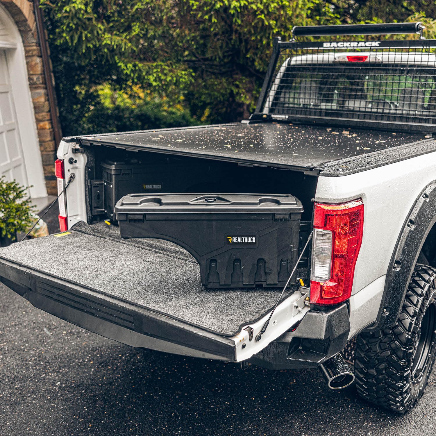 UnderCover SwingCase Truck Bed Storage Box | SC101P | Fits 1999 - 2007 Chevy/GMC Silverado/Sierra 1500-3500 Passenger Side , Black