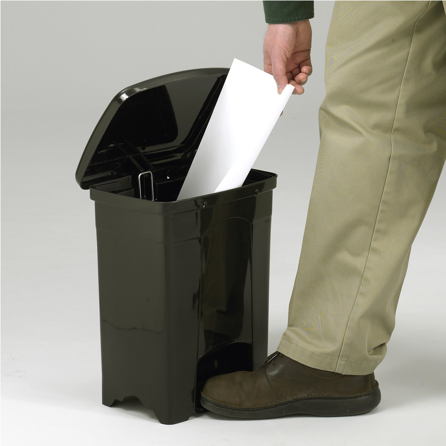 Safco Products 9710BL Plastic Step-On Waste Receptacle, 4-Gallon, Black