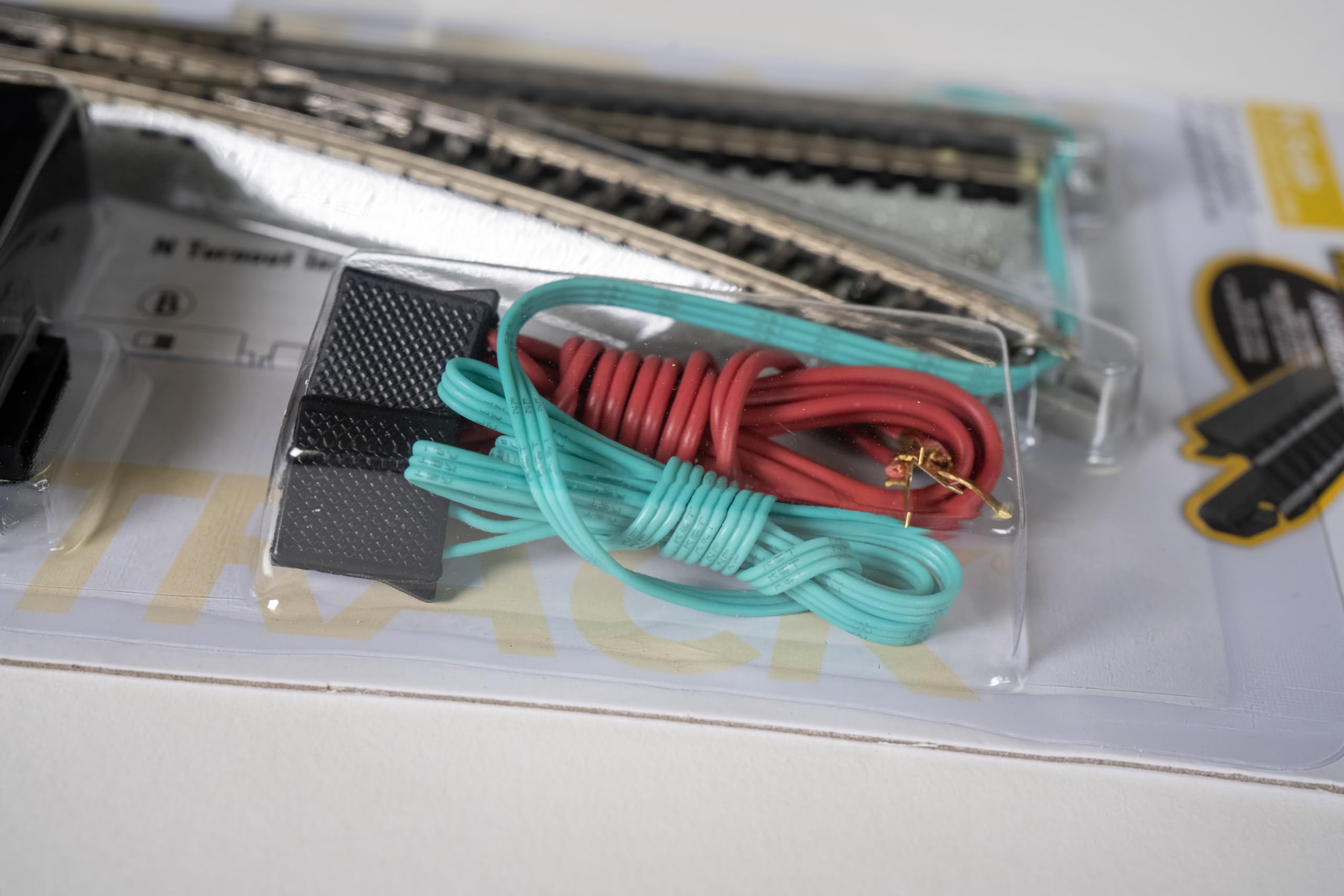Bachmann Trains - Snap-Fit E-Z TRACK REMOTE TURNOUT - RIGHT (1/card) - NICKEL SILVER Rail With Grey Roadbed - N Scale, 8