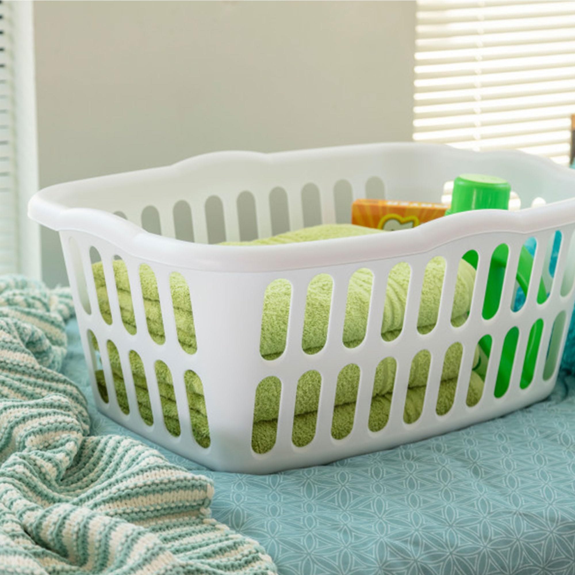 Sterilite 12458012 1.5 Bushel/53 Liter Rectangular Laundry Basket, White (Pack of 12)