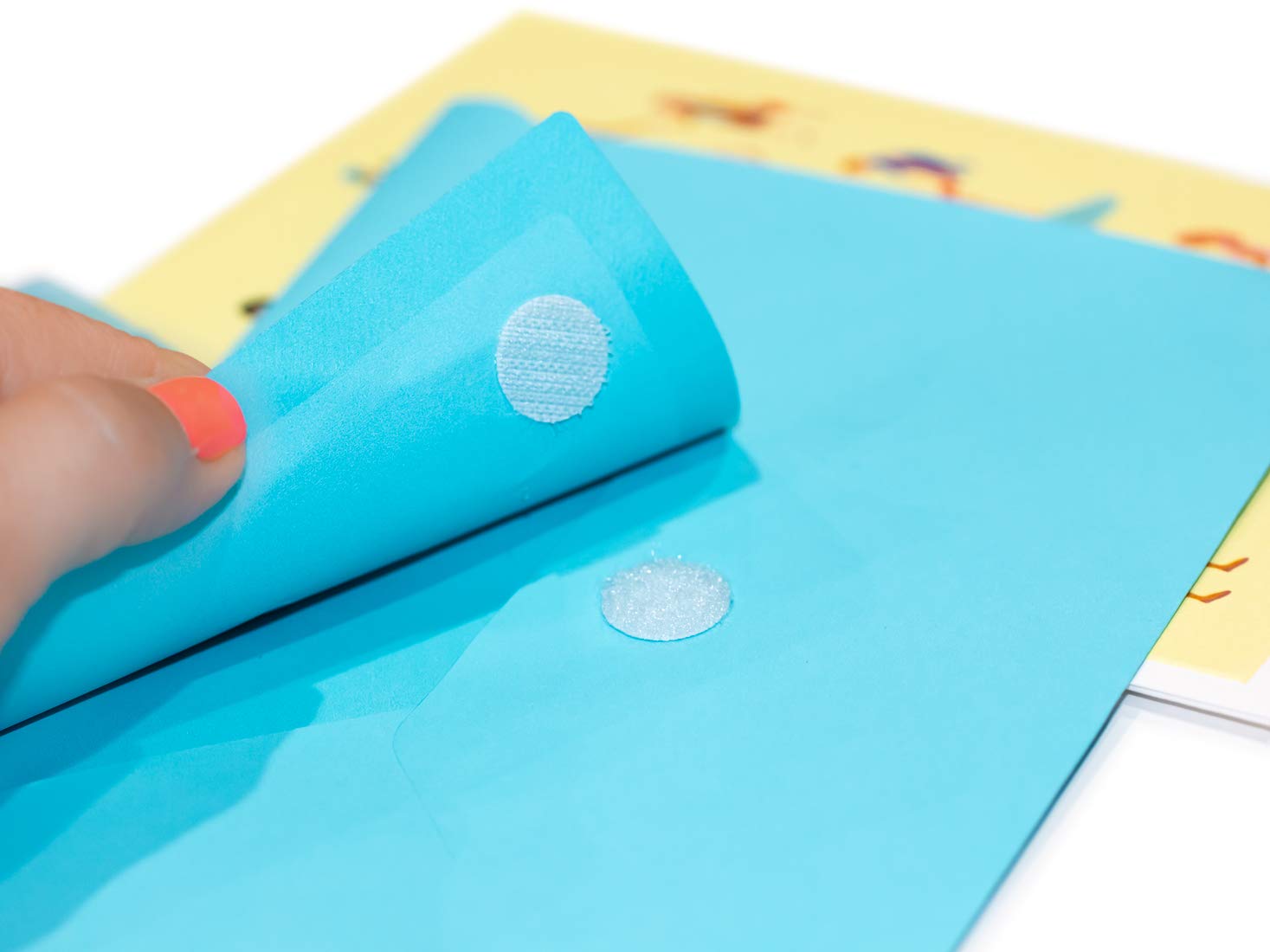 Hygloss Products Self Adhesive Coins - 100 Hook and Loop Fastener Sticky Dots With Dispenser β 5/8 Inches, White