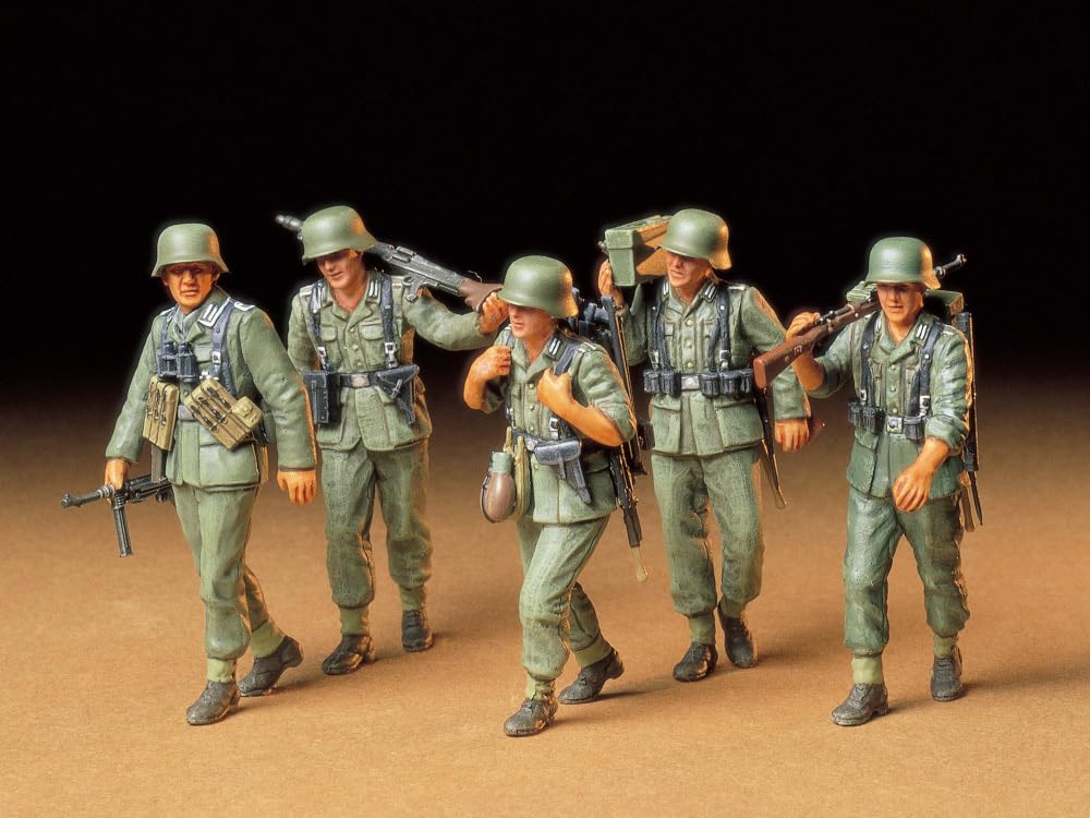 TAMIYA 300035184 1:35 WWII Figurine Set, Machine Gun Troop in Manoeuvre (5)