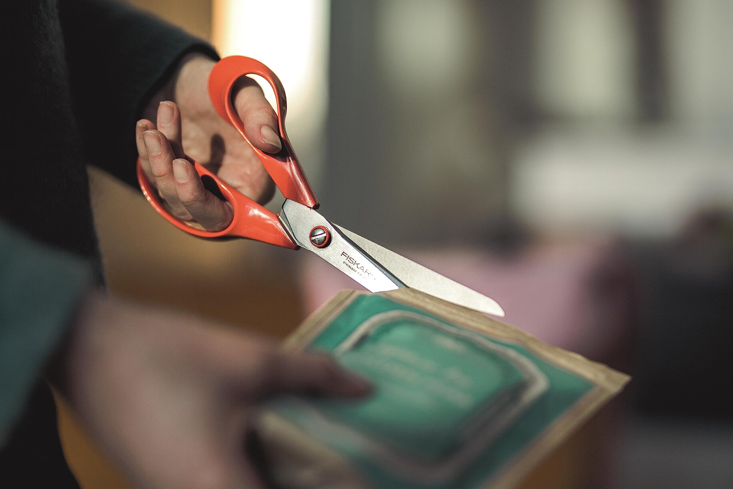 Fiskars 6411501985019 Left-Handed General Purpose, Scissors Length: 21 cm, Quality Steel/Synthetic Material, Classic, one, Red