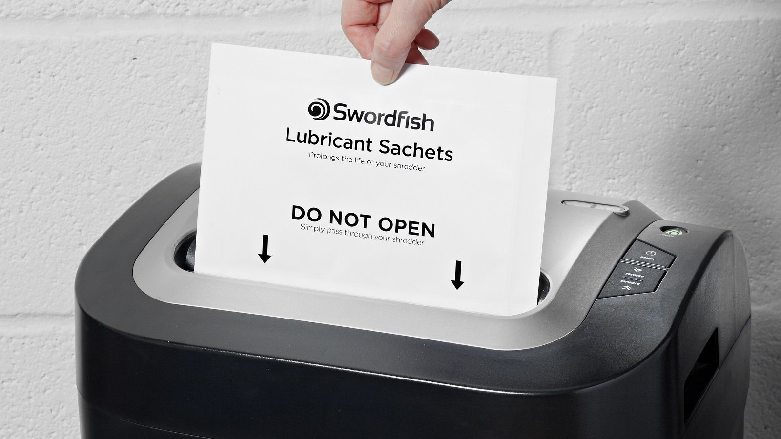 Swordfish Shredder Oil Lubrication Sachets - Suitable for all Paper Shredders (Pack of 12) ref 40015