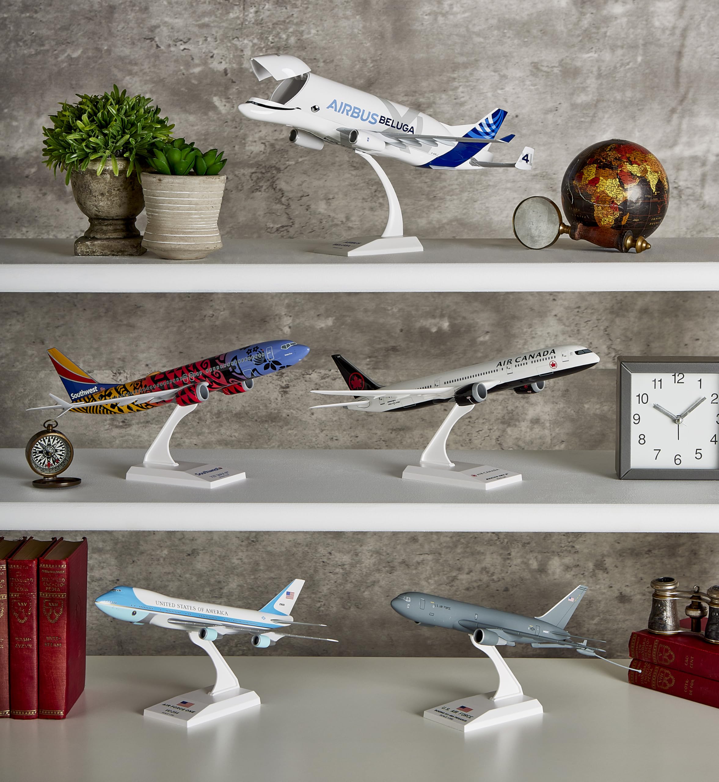 SkyMarks SKR041 Air Force One Boeing 747-200 VC25 1:250 Scale Desktop Model with Stand