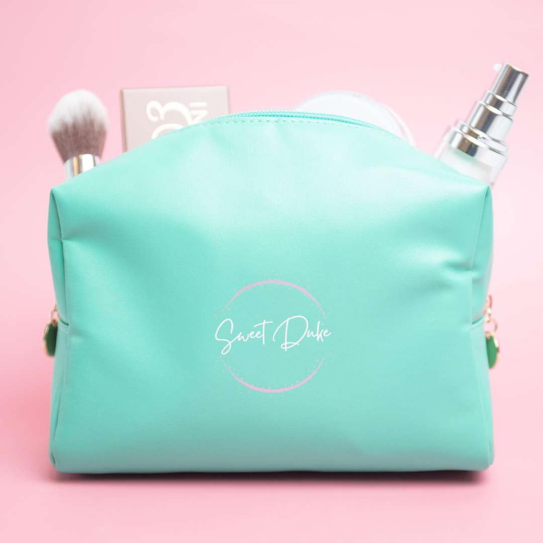 Premium PU Makeup Bag with Insulated Design & Vegan Synthetic Leather - Keep Your Makeup Safe and Dry with Water Resistant Cosmetic Bag - Perfect for Travel and Easy Cleaning