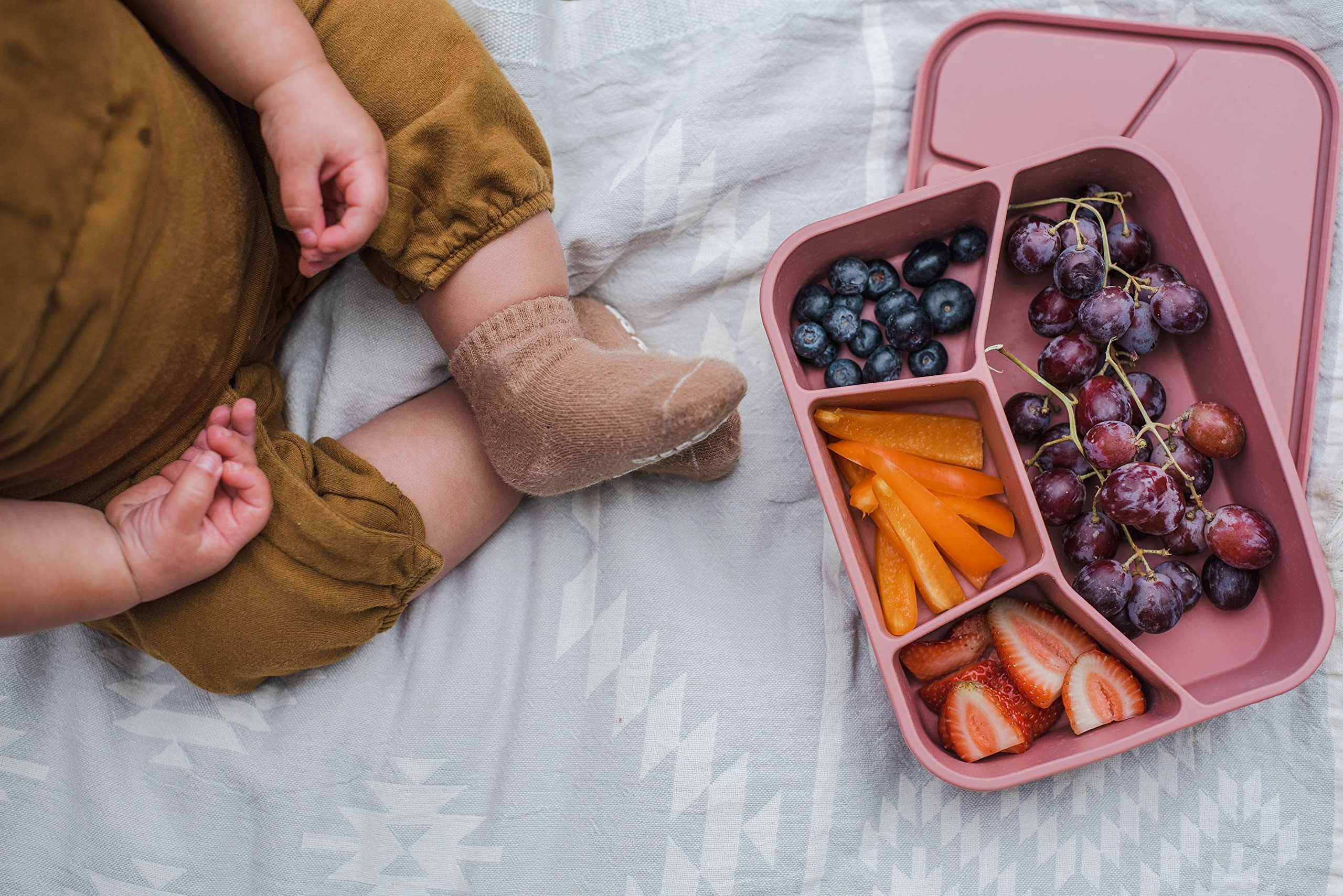 Spoondrift 100% Food Grade Eco-Friendly Leak-Proof Silicone Bento Box Lunchbox, For Child And Adult, 4 Compartment, Choose from 6 Colors, Includes 1 Box (Dark Pink)