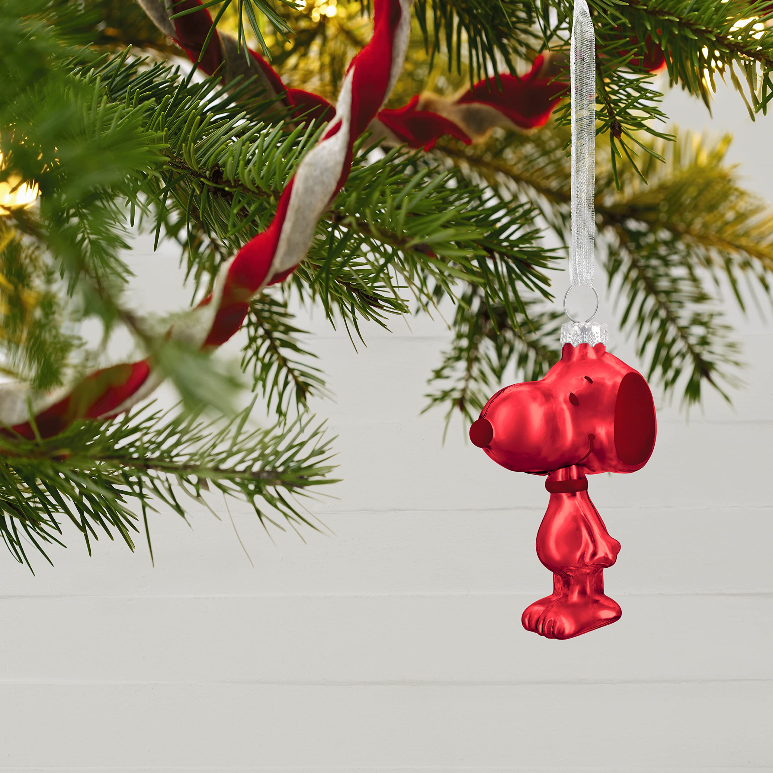 Hallmark Keepsake Christmas Ornaments 2023, The Peanuts Gang Snoopy, Glass Ornament, Set of 6, Gifts for Peanuts Fans