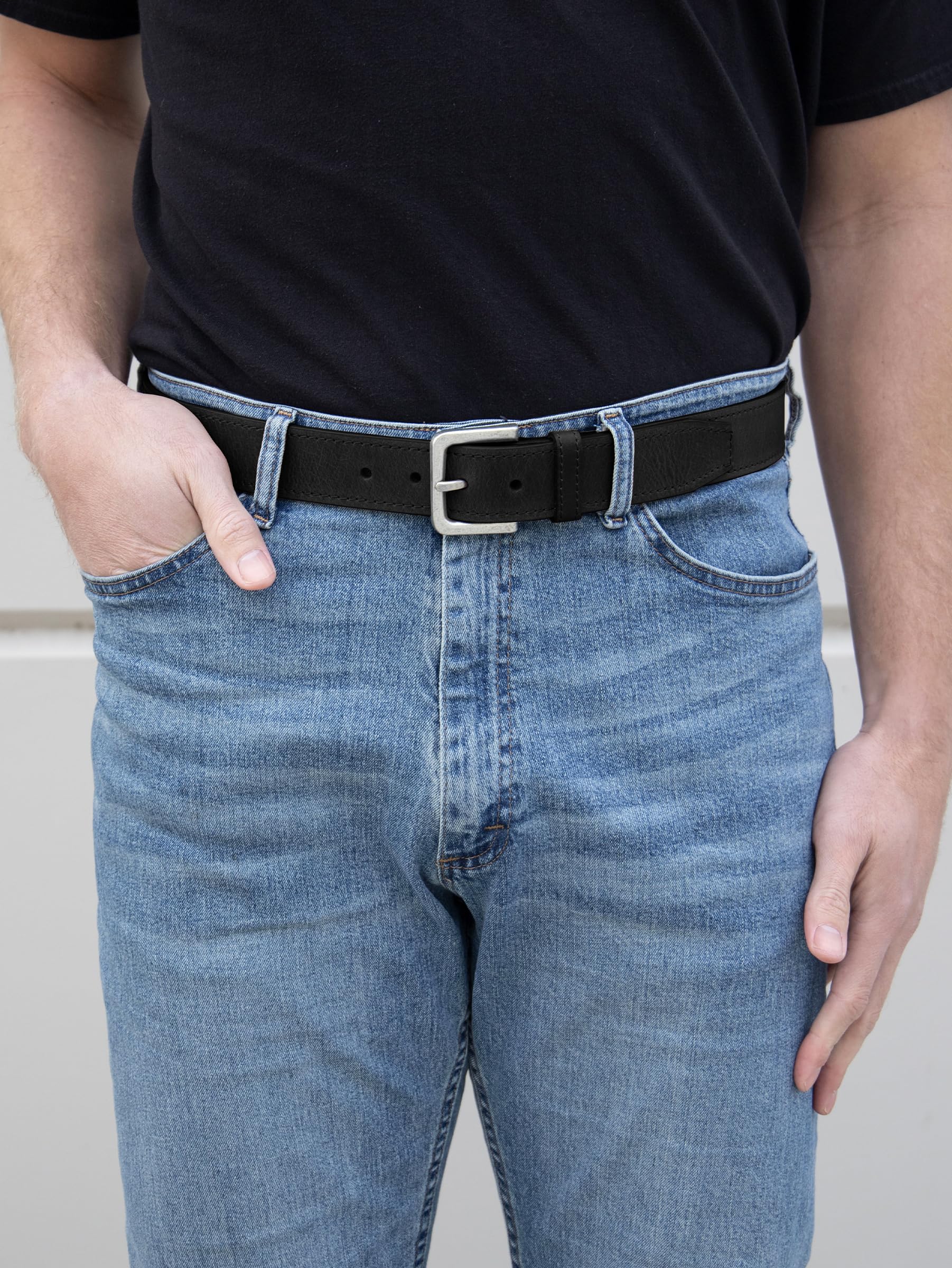 Wrangler Men’s Leather Country Casual Every Day Dress Belt for Jeans, Khakis Black 42