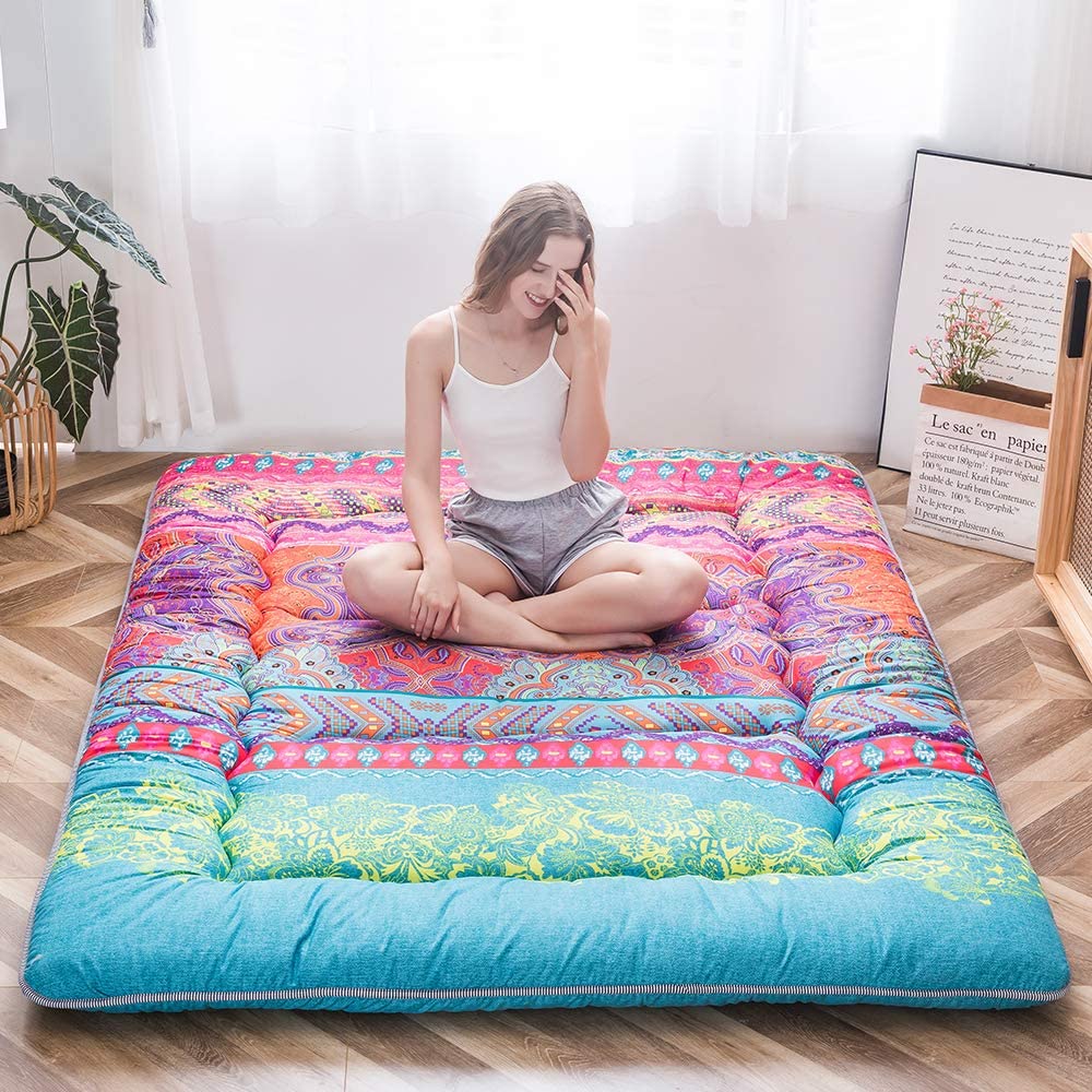 MAXYOYO Bohemian Futon Floor Mattress Boho Floral Style Japanese Tatami Mat Foldable Bed Portable Camping Sleeping Pad Lounger Couch Bed, Queen