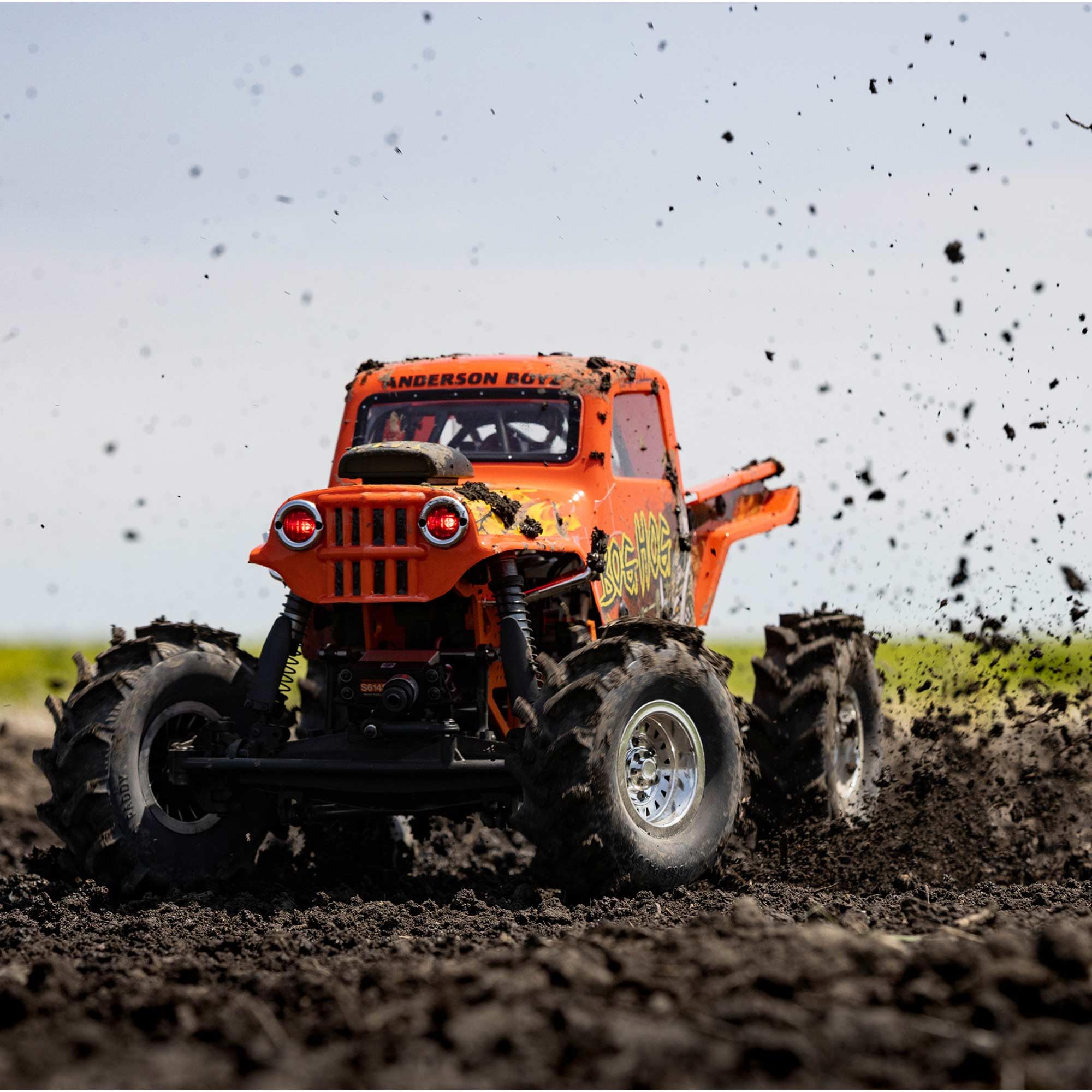 Losi RC Crawler LMT 4 Wheel Drive Solid Axle Mega Truck Brushless RTR Batteries and Charger Not Included Bog Hog LOS04024T2