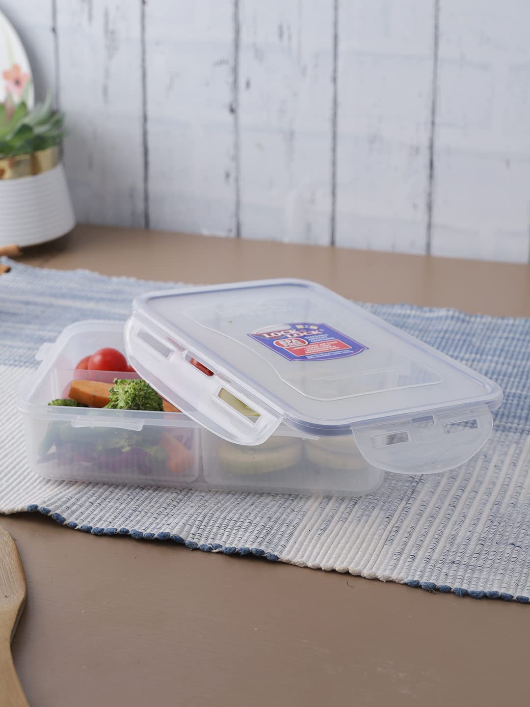 LOCK & LOCK Airtight Rectangular Food Storage Container 27.05-oz / 3.38-cup