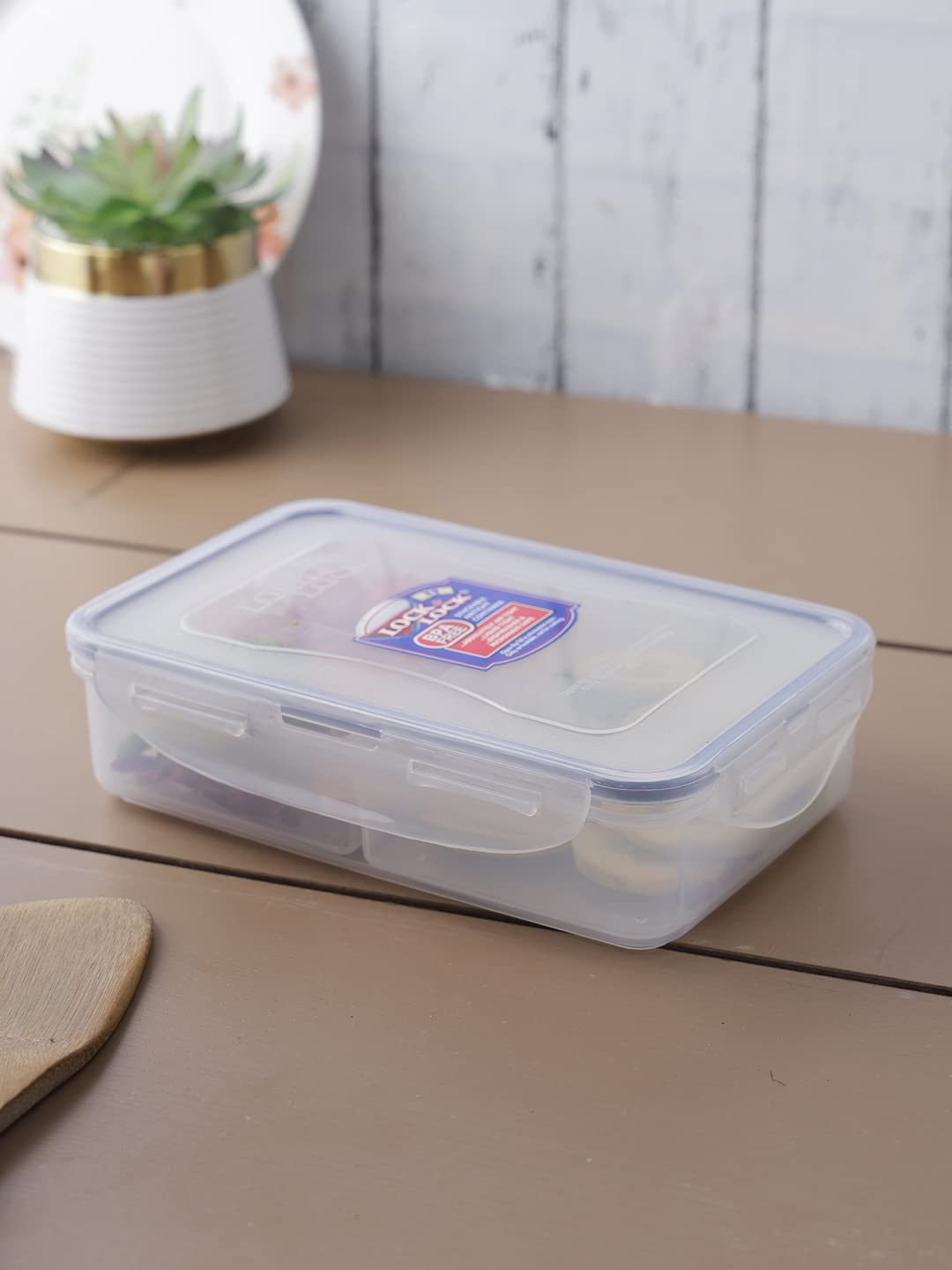 LOCK & LOCK Airtight Rectangular Food Storage Container 27.05-oz / 3.38-cup